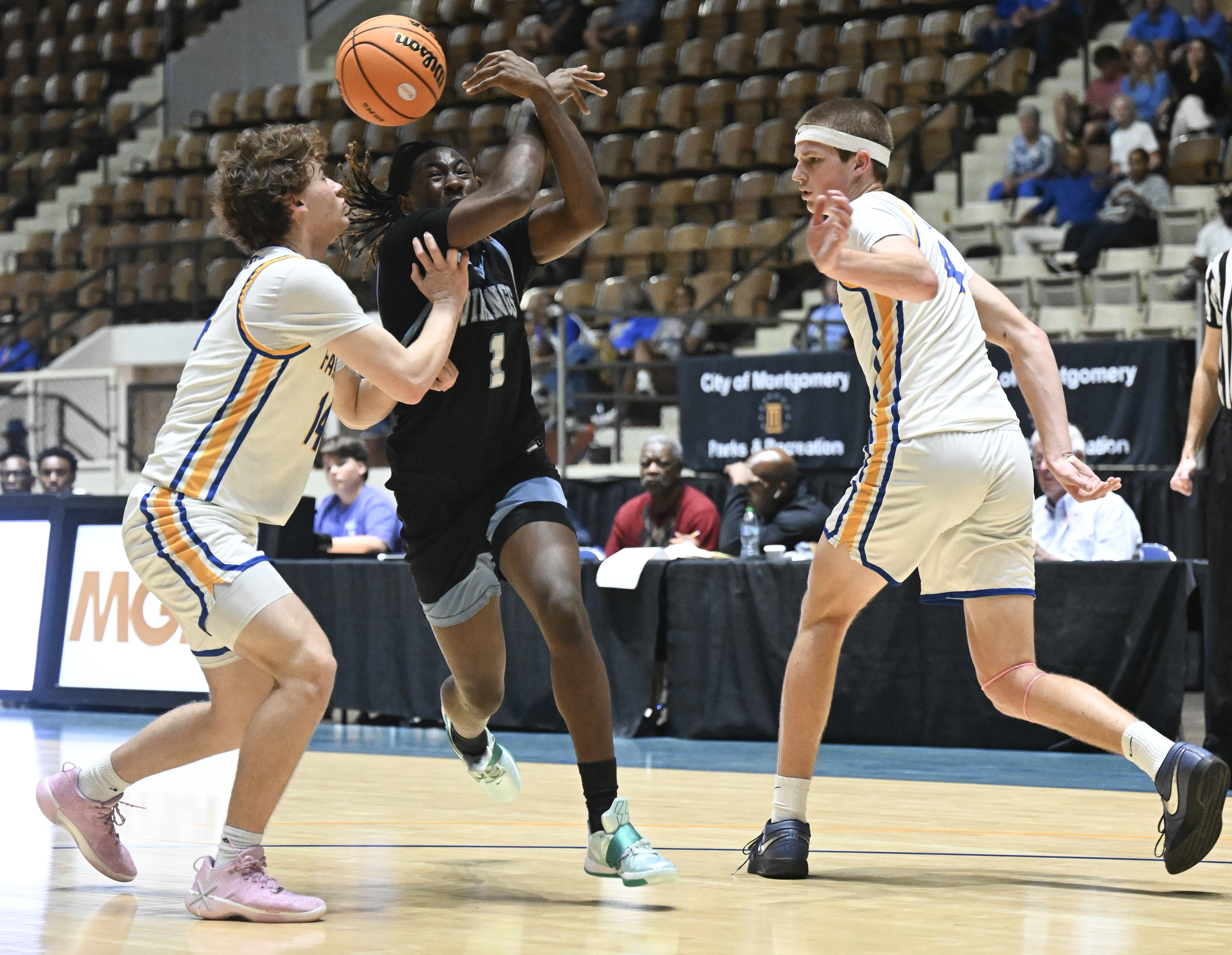 AHSAA South Regional Boys: Fairhope vs. Mary G. Montgomery - al.com