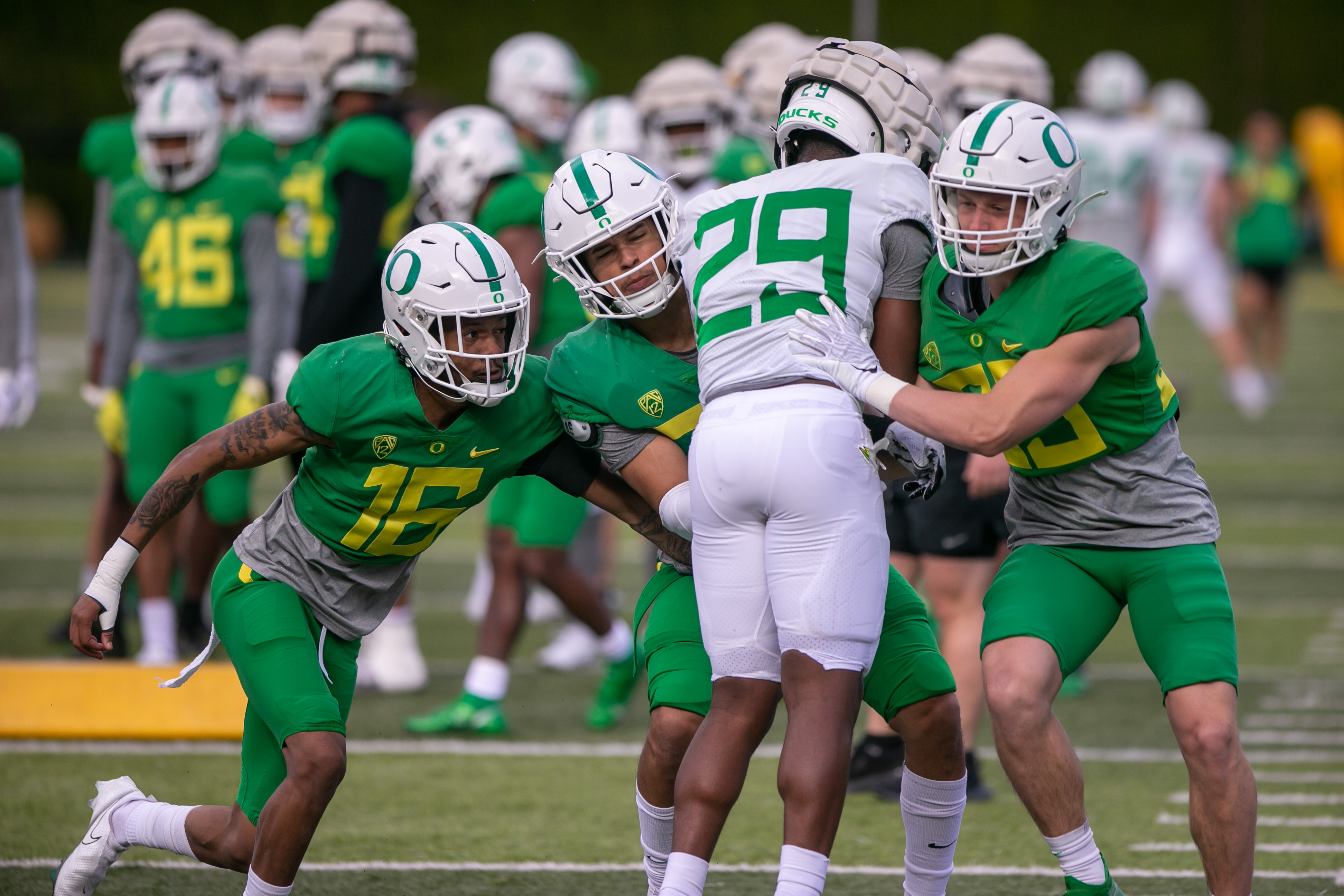 Oregon Ducks spring football practice: April 5, 2022 - oregonlive.com