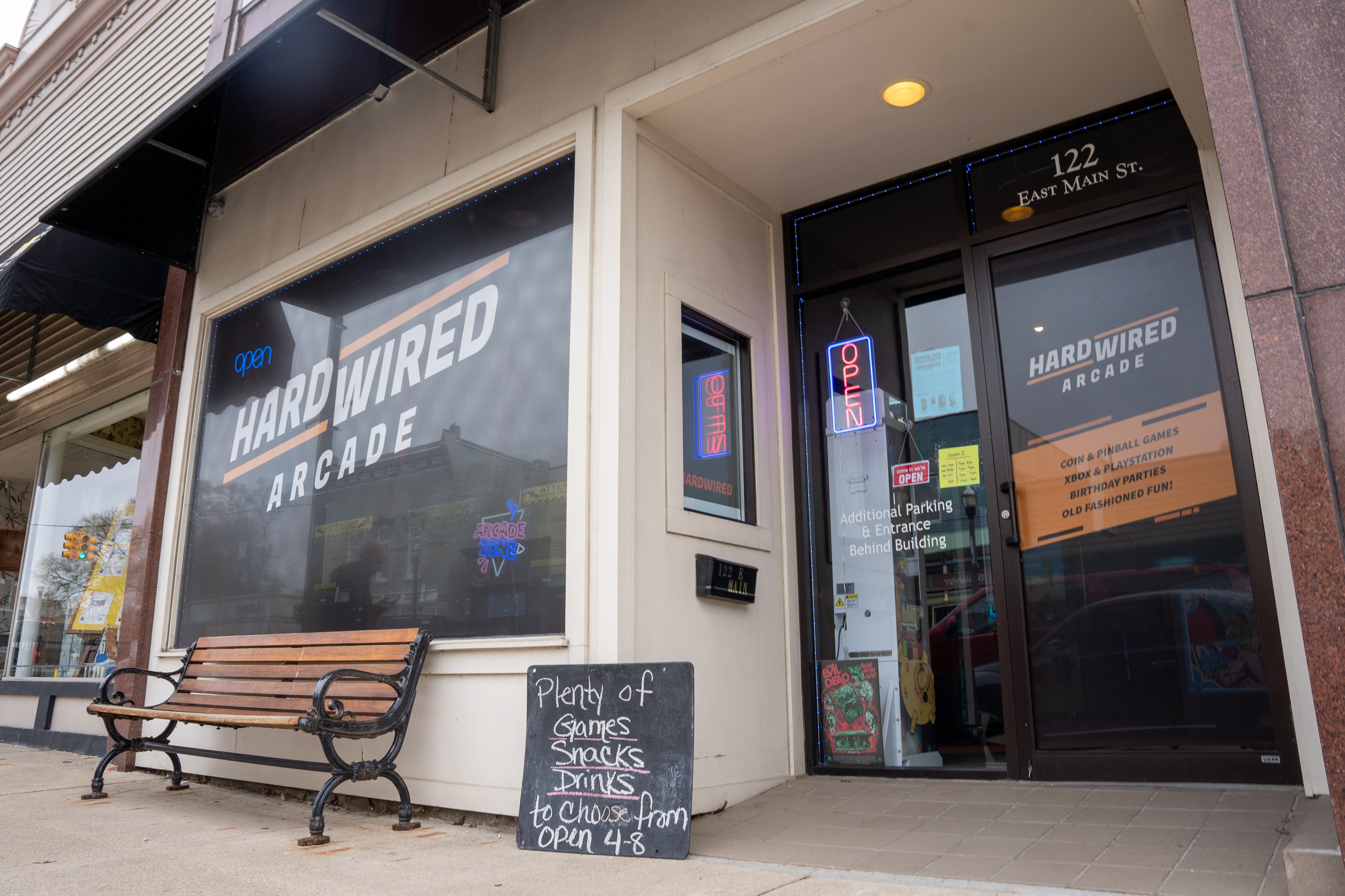 Hardwired Arcade in Flushing - mlive.com