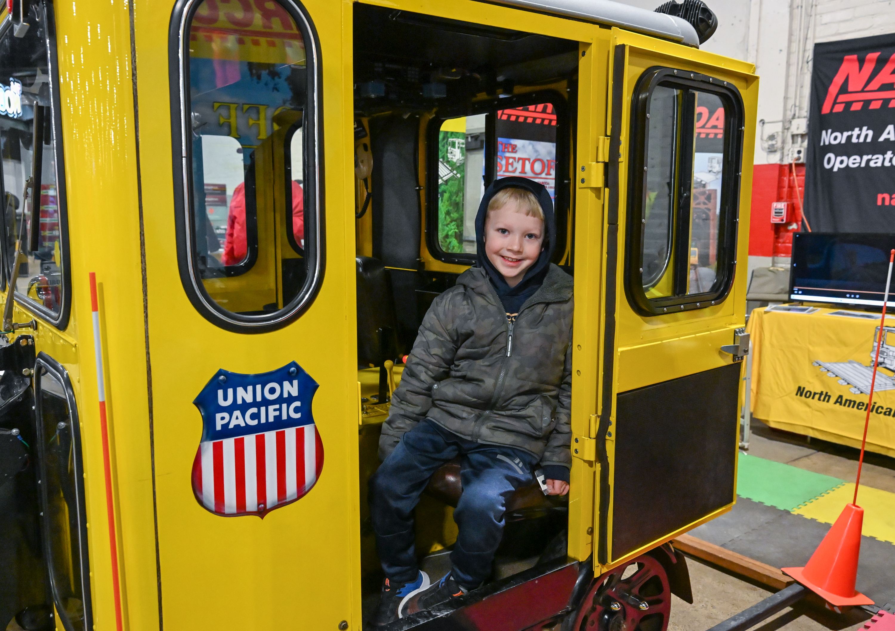 Train fans from near, far attend Railroad Hobby Show in West ...