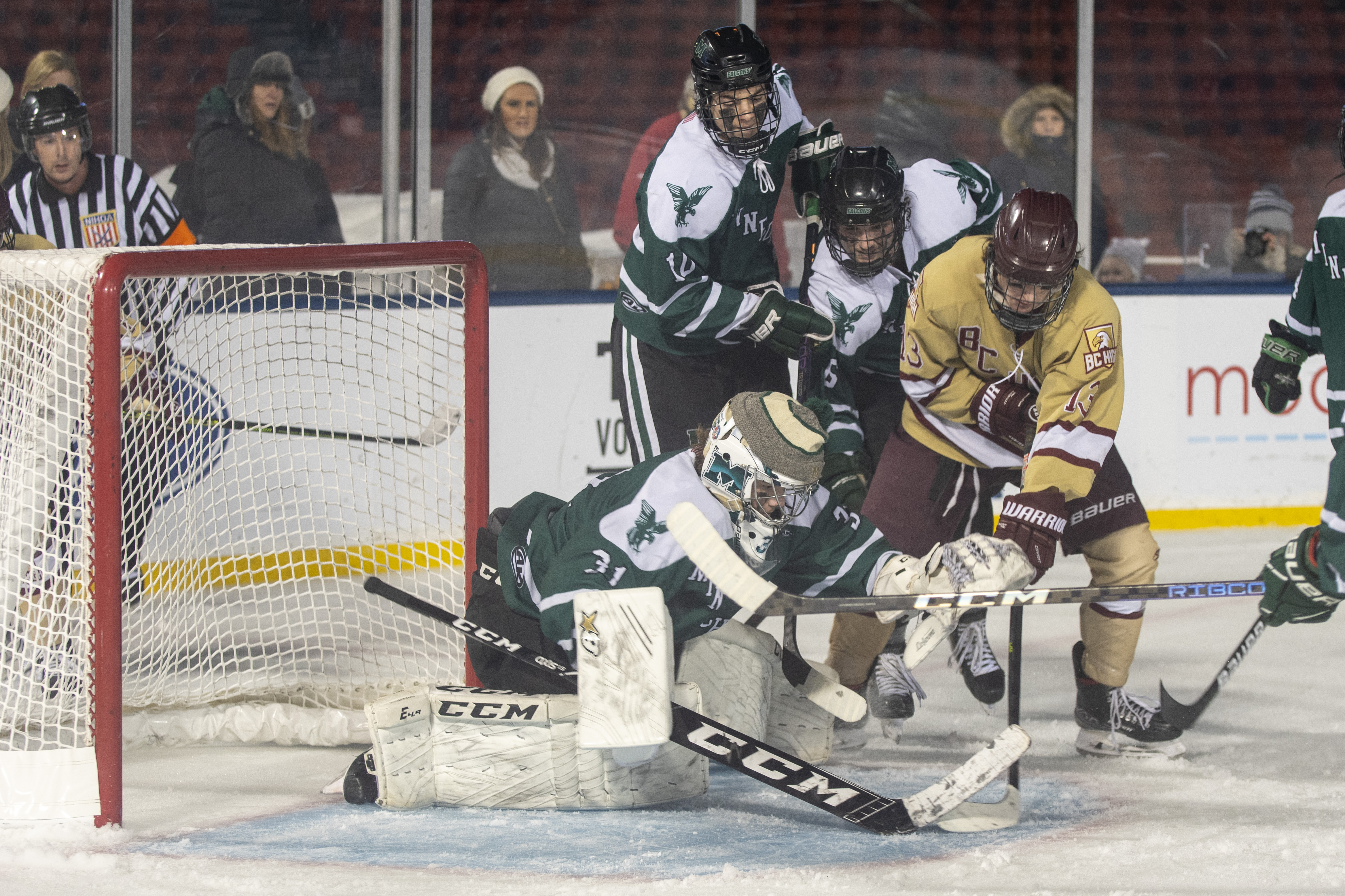 Minnechaug boys hockey vs. BC High at Fenway Park - masslive.com