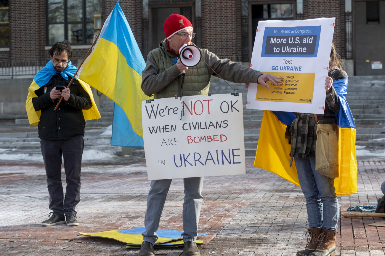 Rally in support of Ukraine on University of Michigan Diag - mlive.com