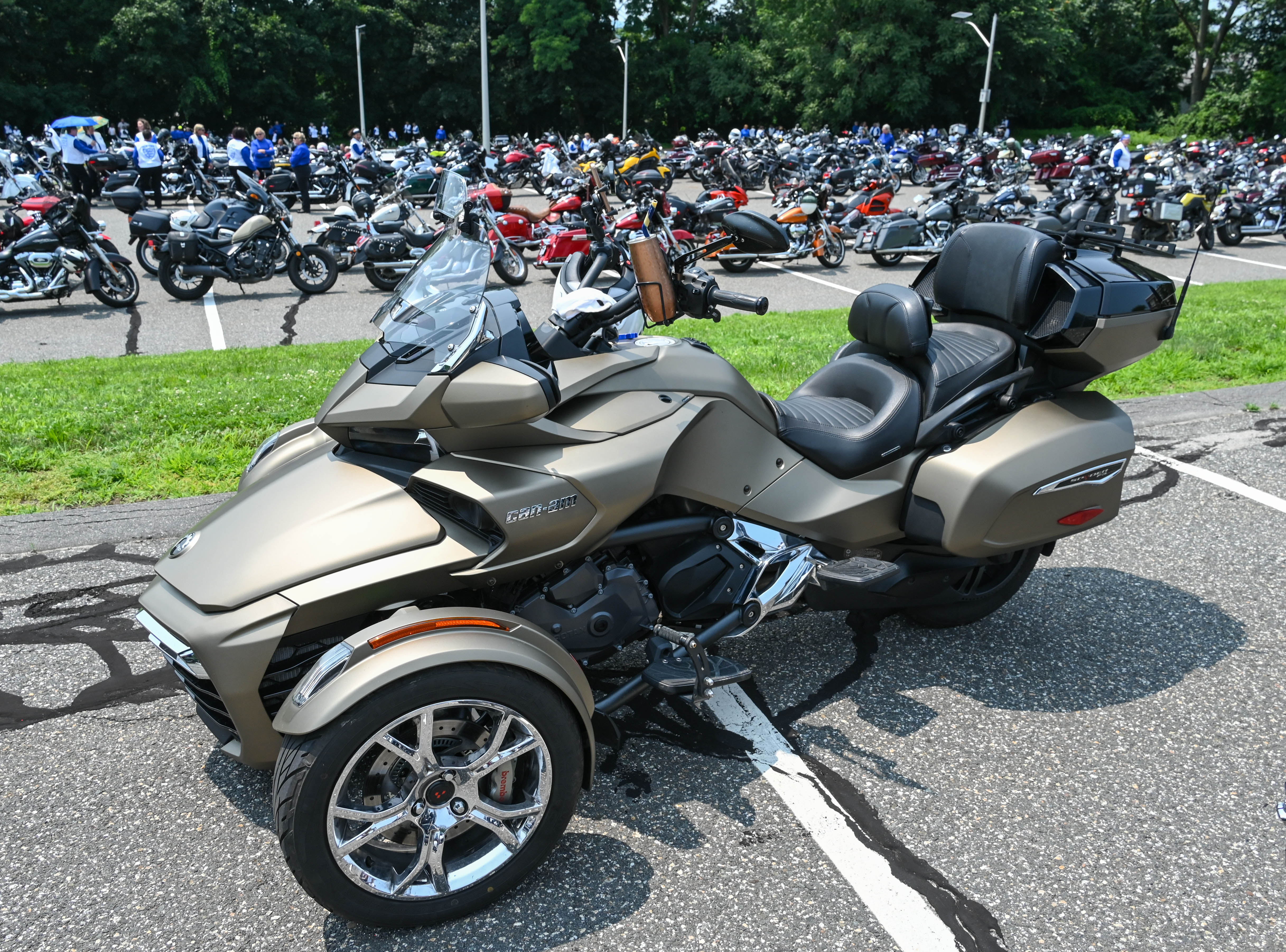 Motor Maids ride into Western Mass for a cycle convention - masslive.com
