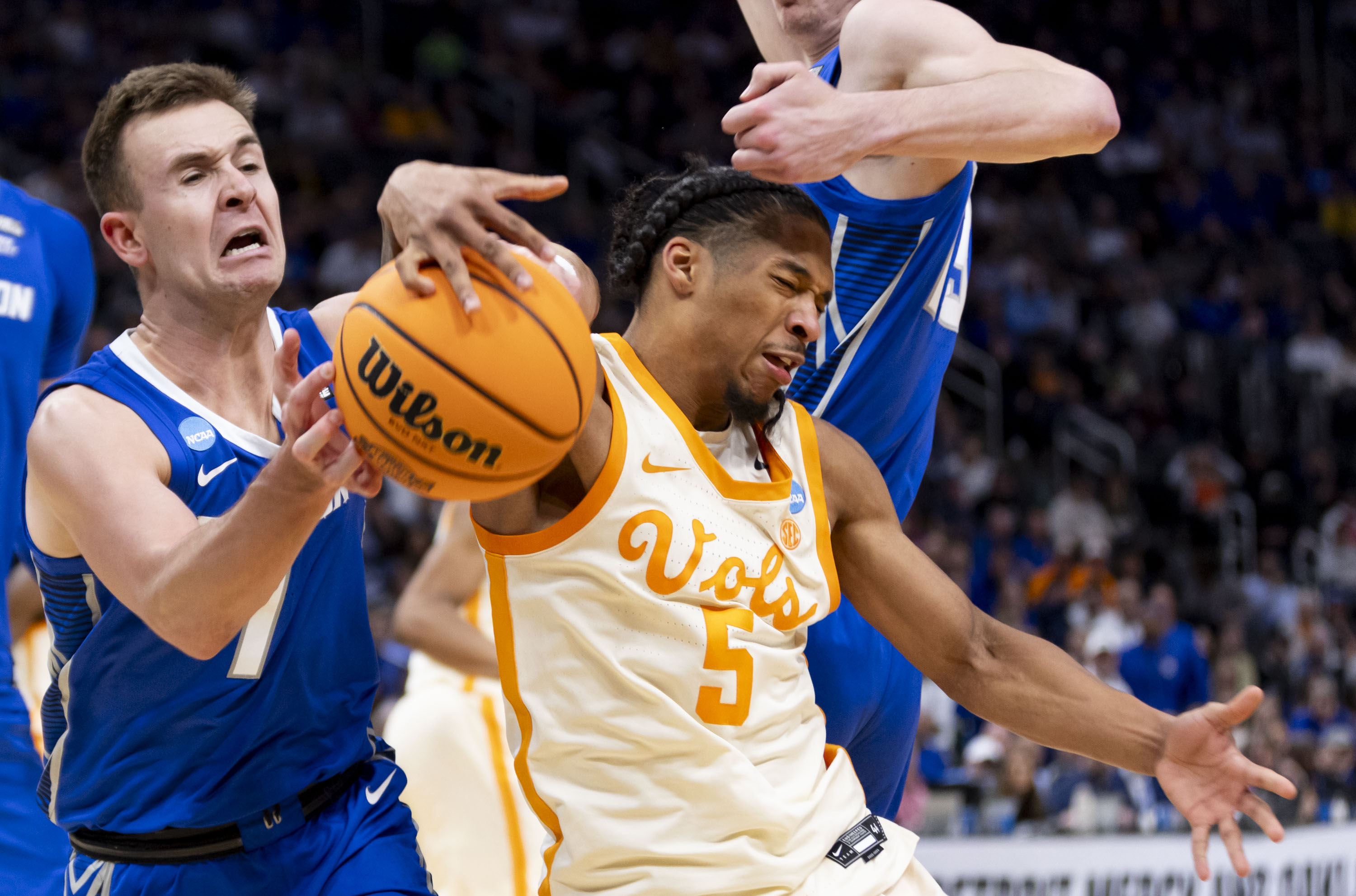 See photos as Tennessee basketball defeats Creighton in NCAA Tournament ...