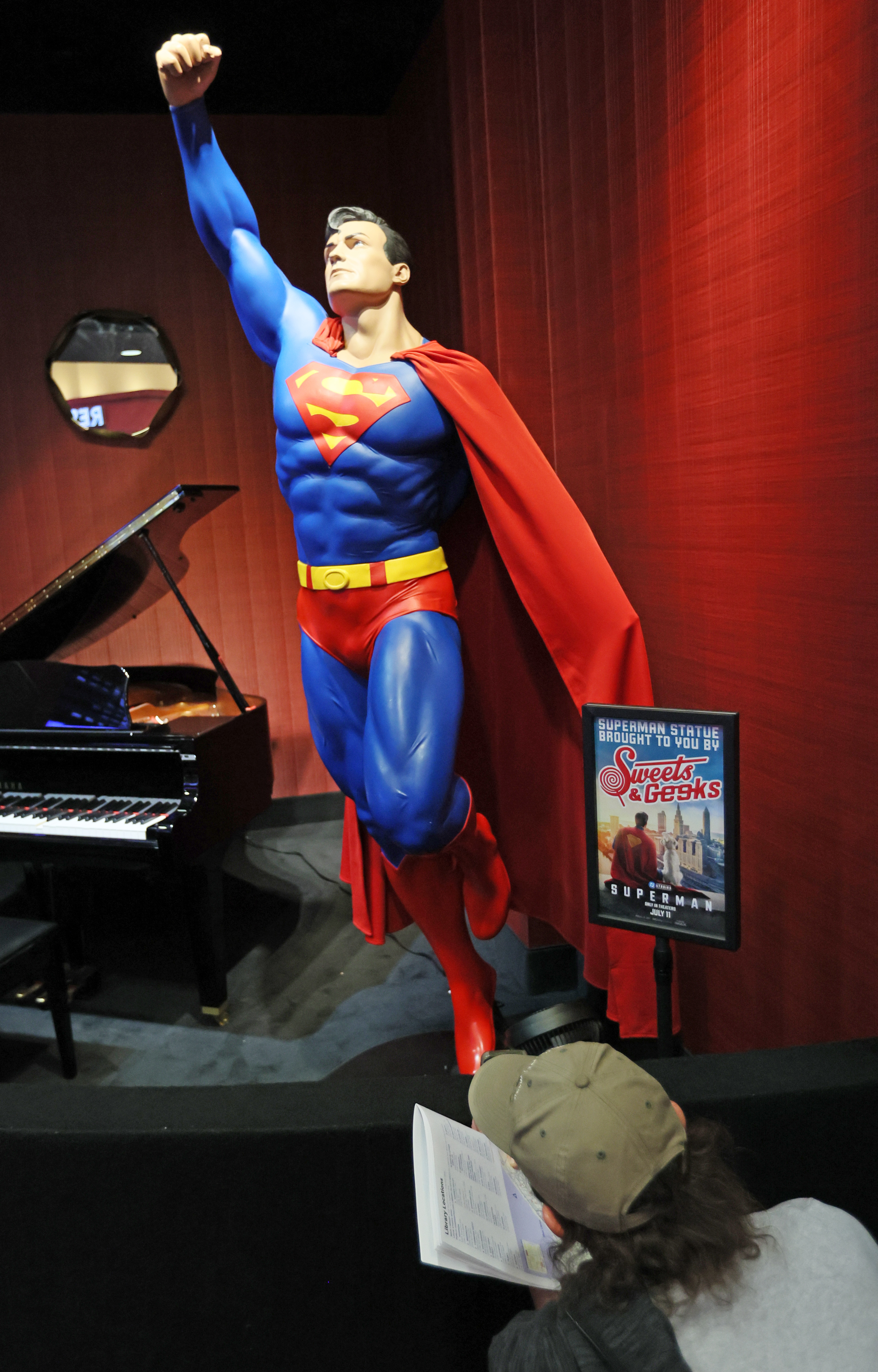 ‘Superman’ movie premiere in North Olmsted draws hundreds of fans ...
