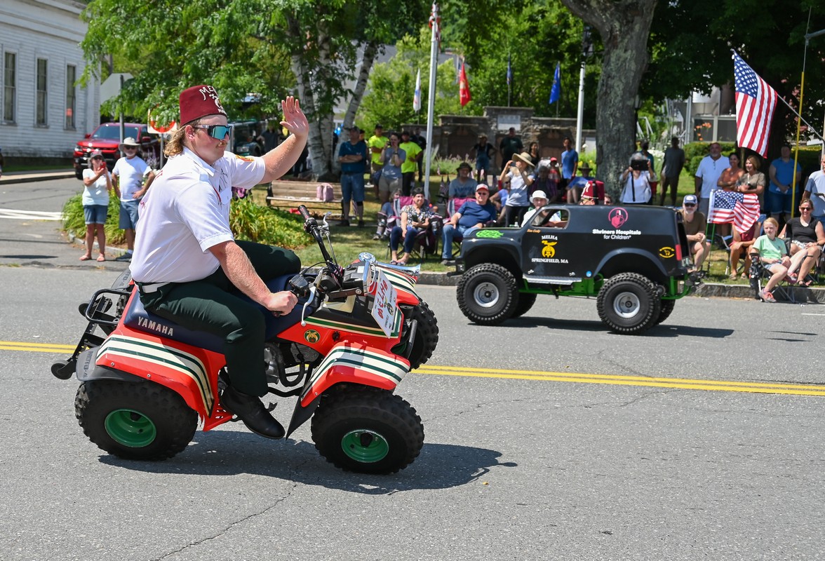 Williamsburg parade marks town’s 250th anniversary (photos) - masslive.com