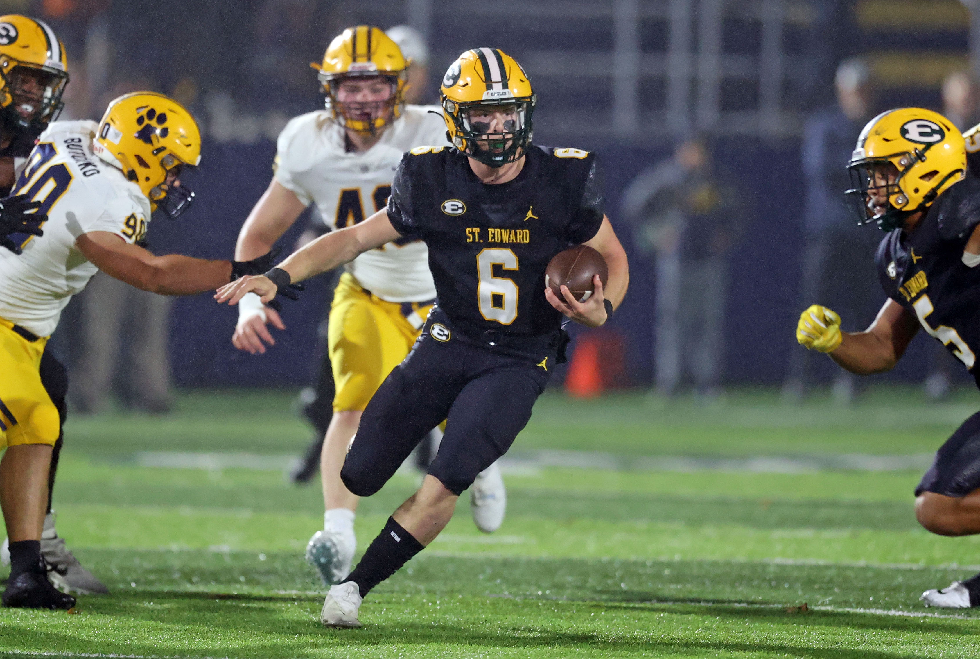 OHSAA football divison I regional semifinals: St. Edward vs. St ...