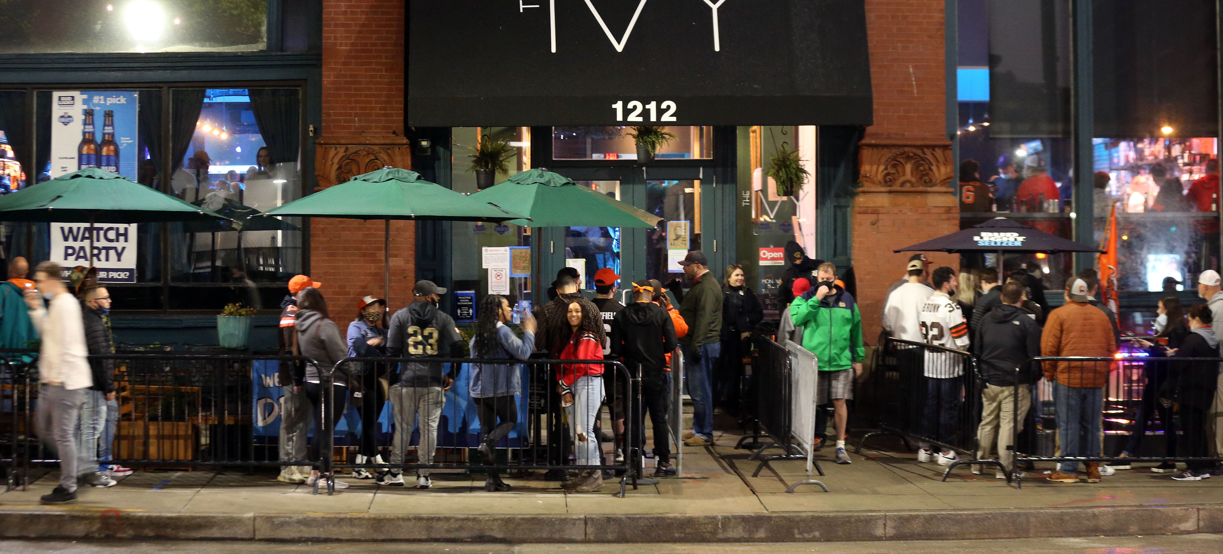 Browns fans react to pick, scenes around Cleveland on Day 1 of NFL ...