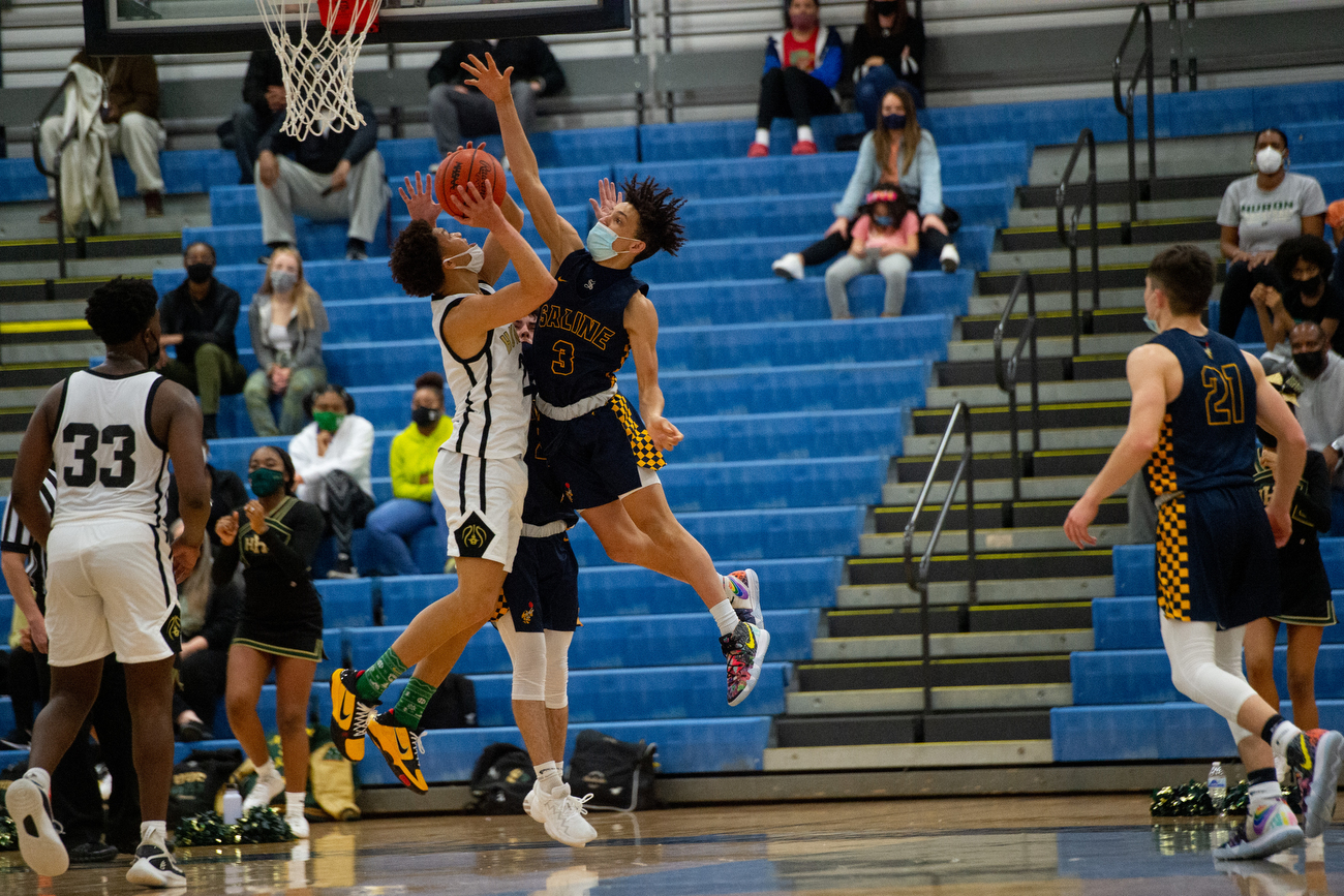 Ann Arbor Huron vs. Saline boys basketball districts - mlive.com