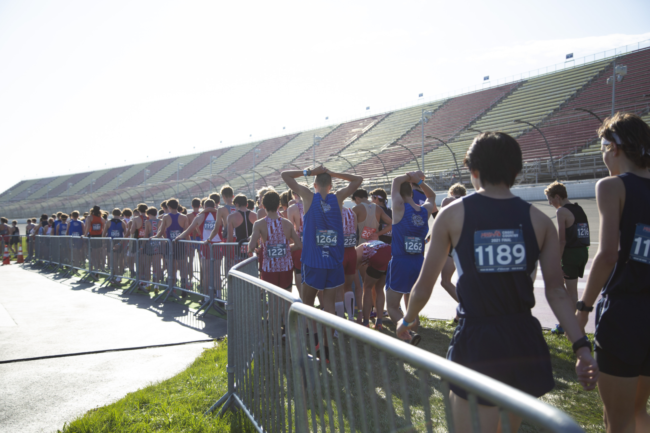 Division 2 boys race at 2021 MHSAA Cross Country championships - mlive.com
