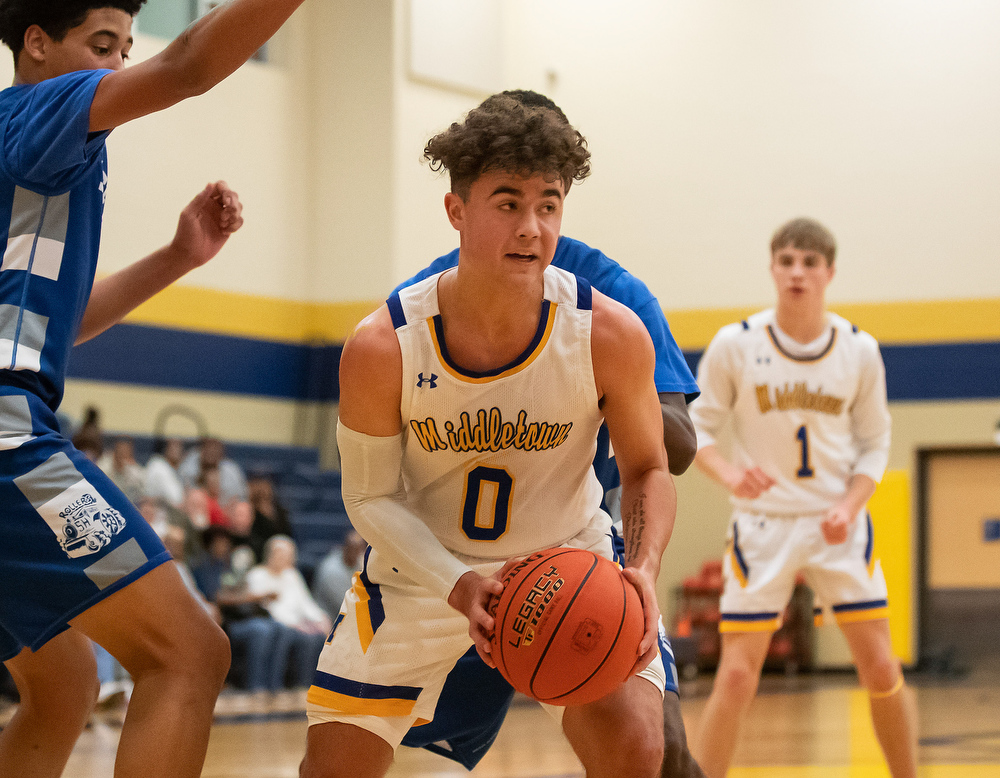 Steel-High defeats Middletown 43-35 in boys high school basketball ...