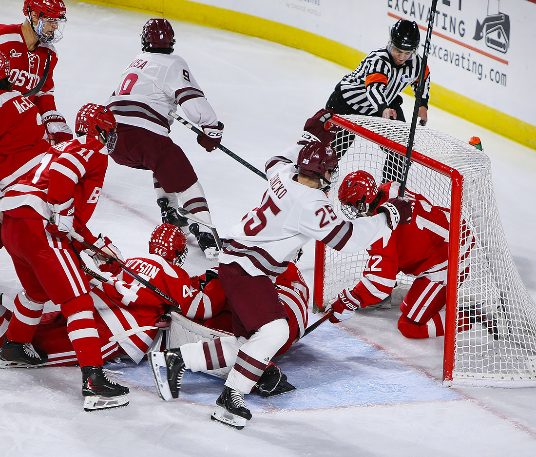 UMass Hockey vs BU 12/11/24 - masslive.com
