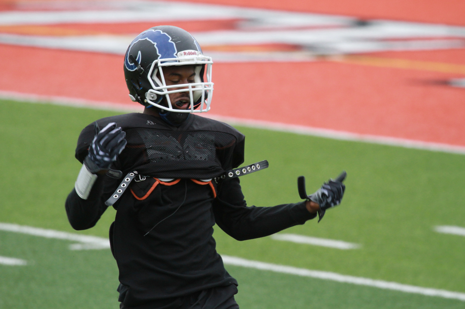 Rhodes High School football team makes the playoffs for the first time ...