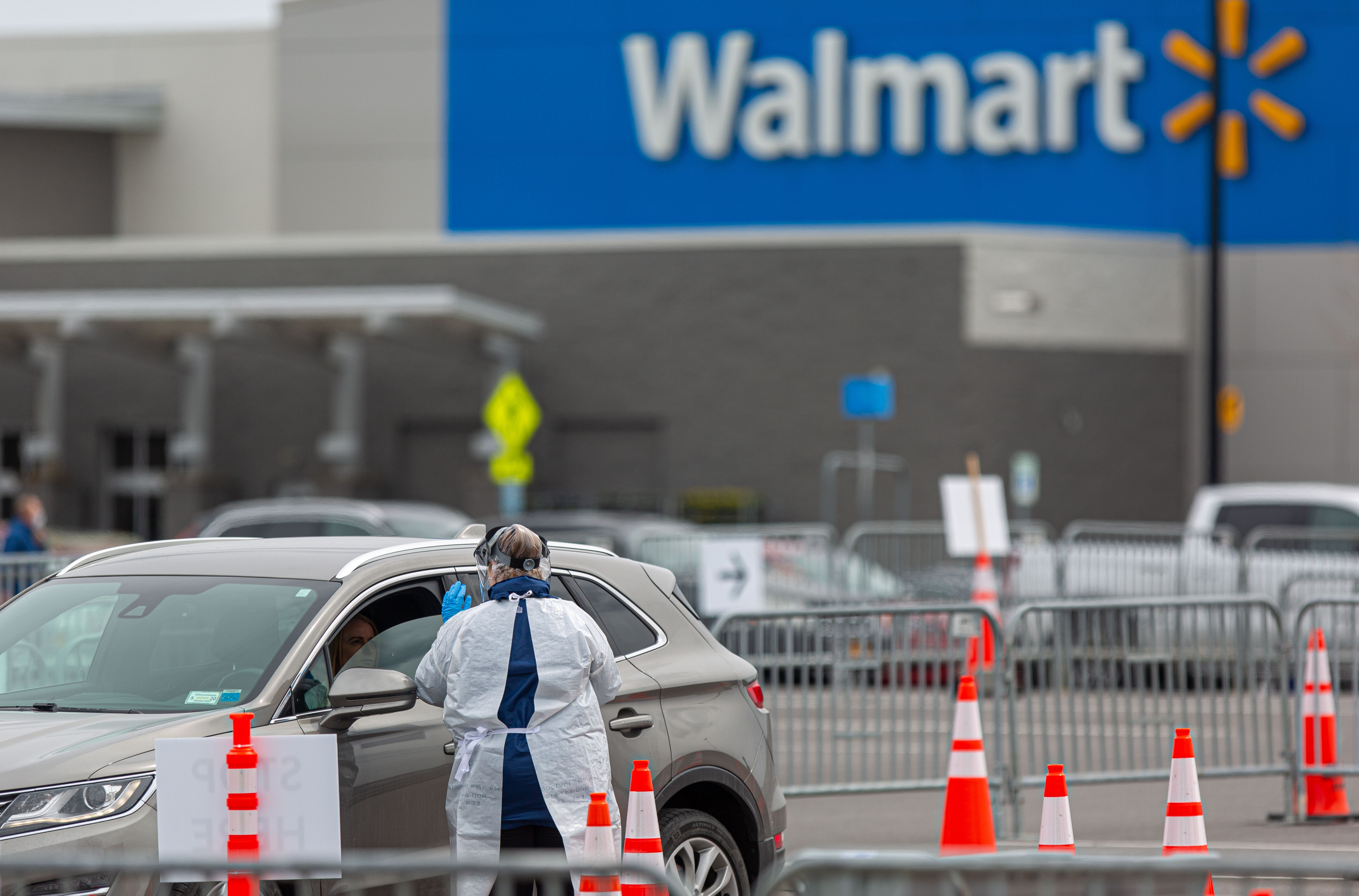Drive-through coronavirus test site at Walmart in East Syracuse ...