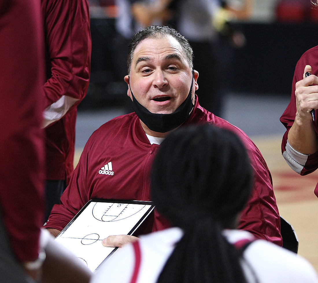 UMass Women's Basketball vs Dayton 1/19/22 - masslive.com