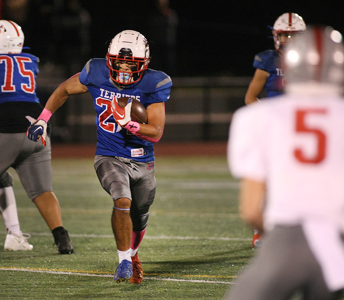 East Longmeadow vs West Side Football 10/7/22 - masslive.com