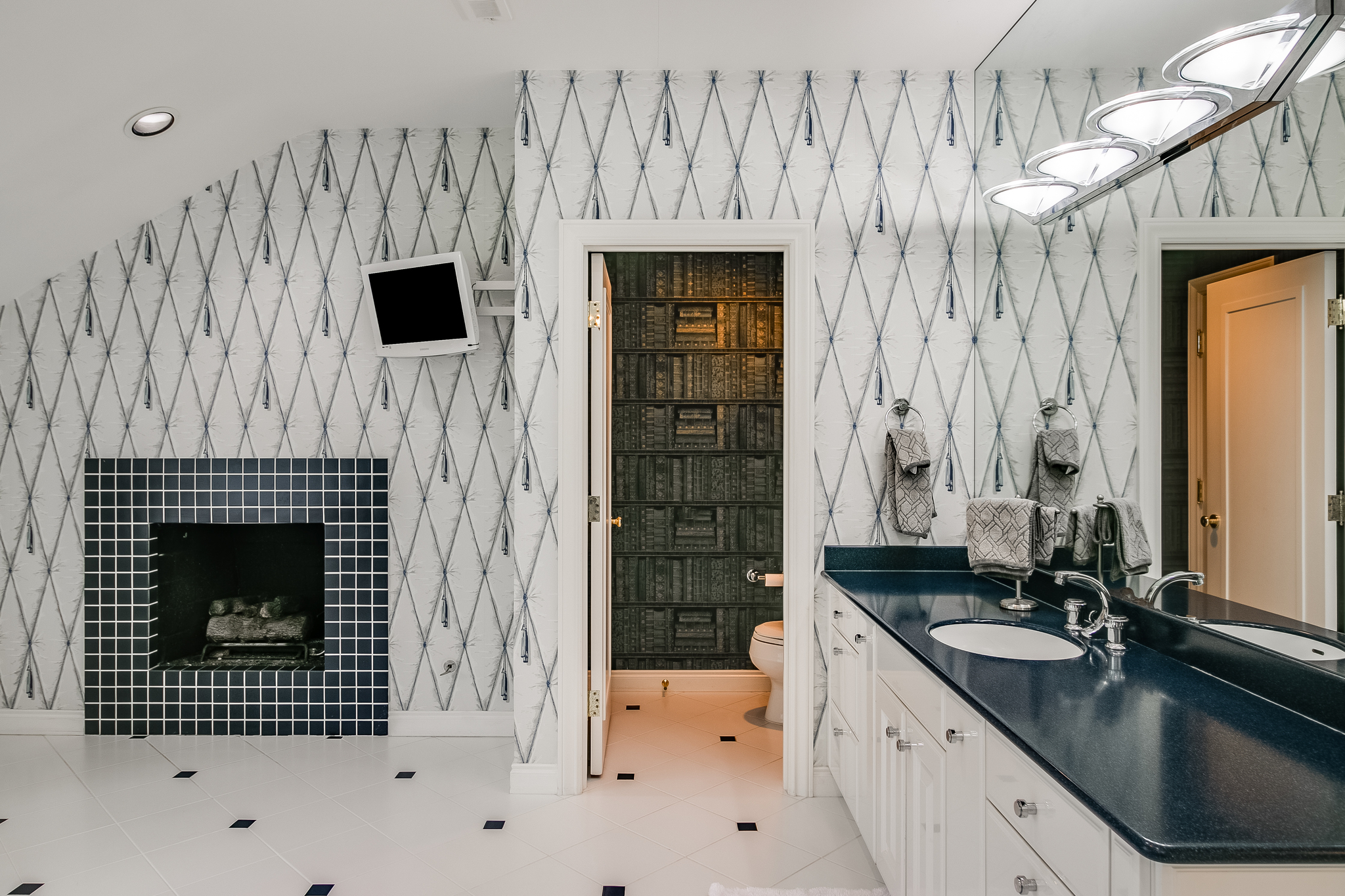 1100 Orchard Ridge Rd, Bloomfield Hills, Michigan on market for $4.2M ...