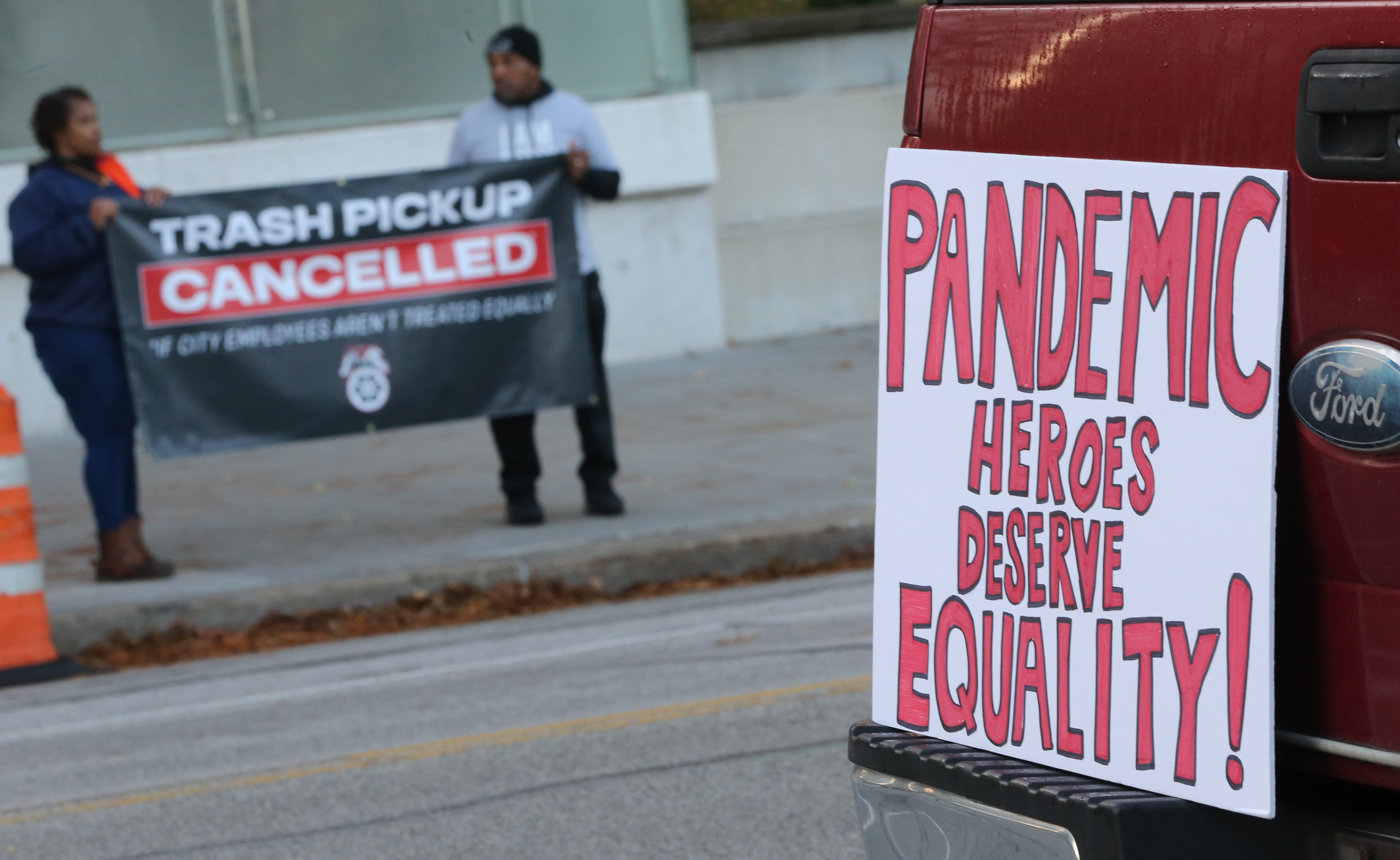 Cleveland city workers rally for wage equality, November 2, 2022 ...