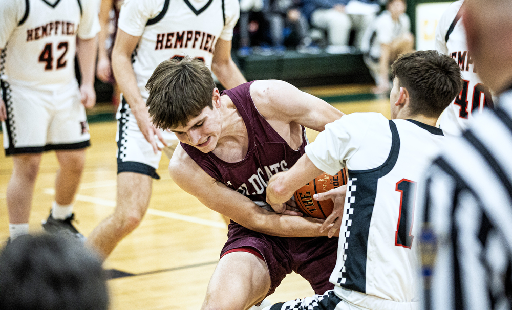 Mechanicsburg plays Hempfield boys at the Carlisle Classic Basketball ...