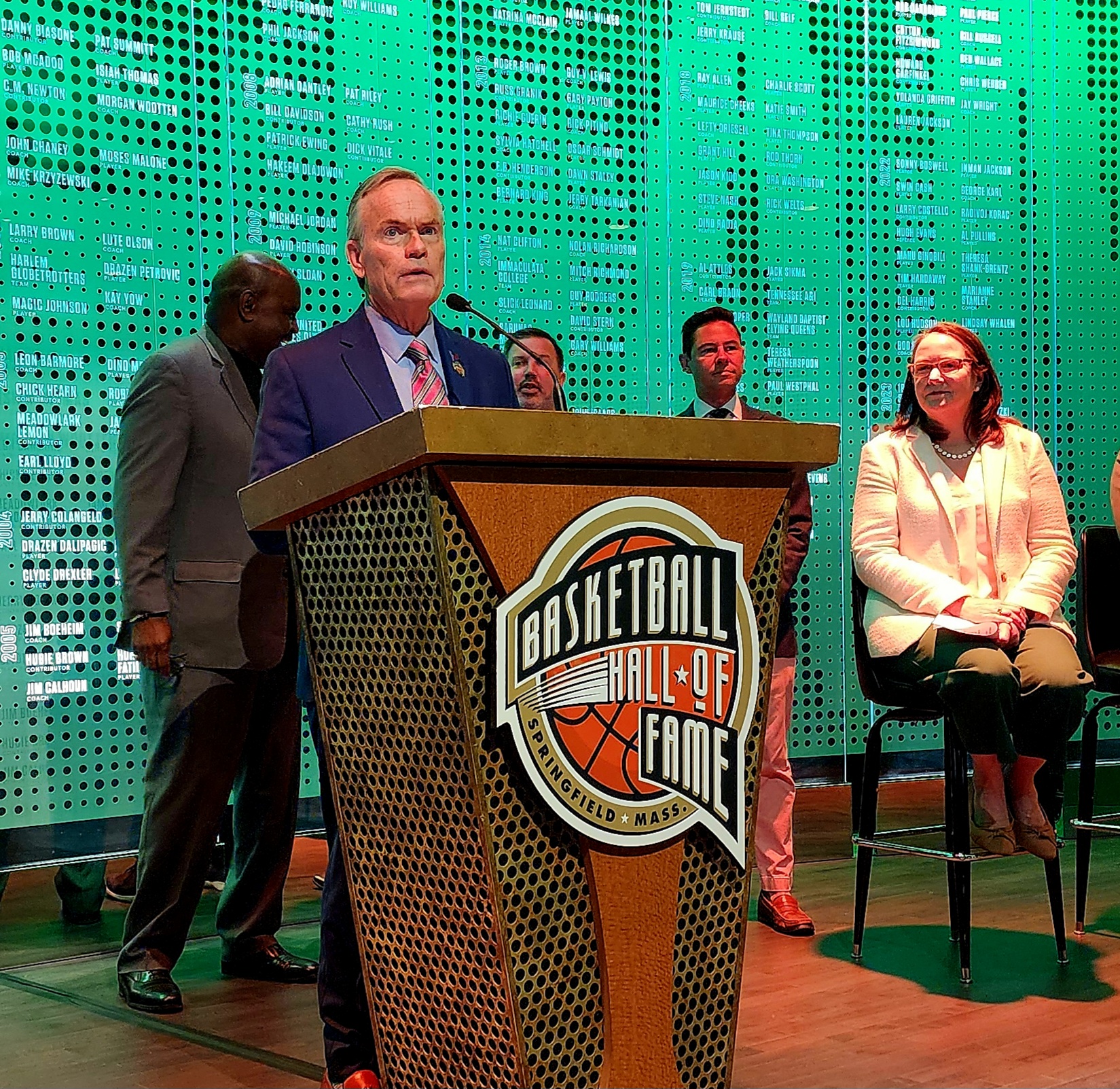 Naismith Basketball Hall of Fame opens bank vault of Boston Celtics ...