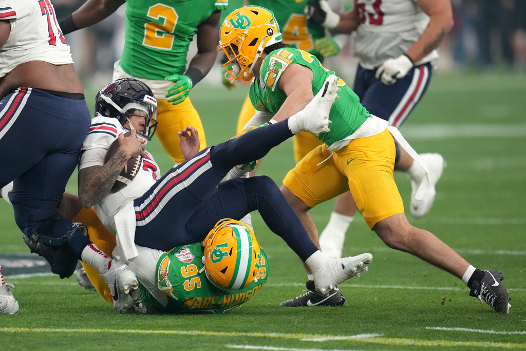 Oregon Ducks vs. Liberty Flames in Fiesta Bowl, Jan. 1, 2024 ...
