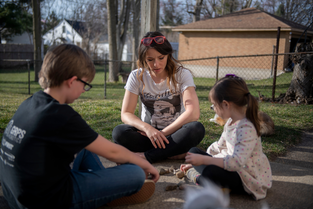 Mothers navigate work and life amid COVID-19 pandemic - mlive.com