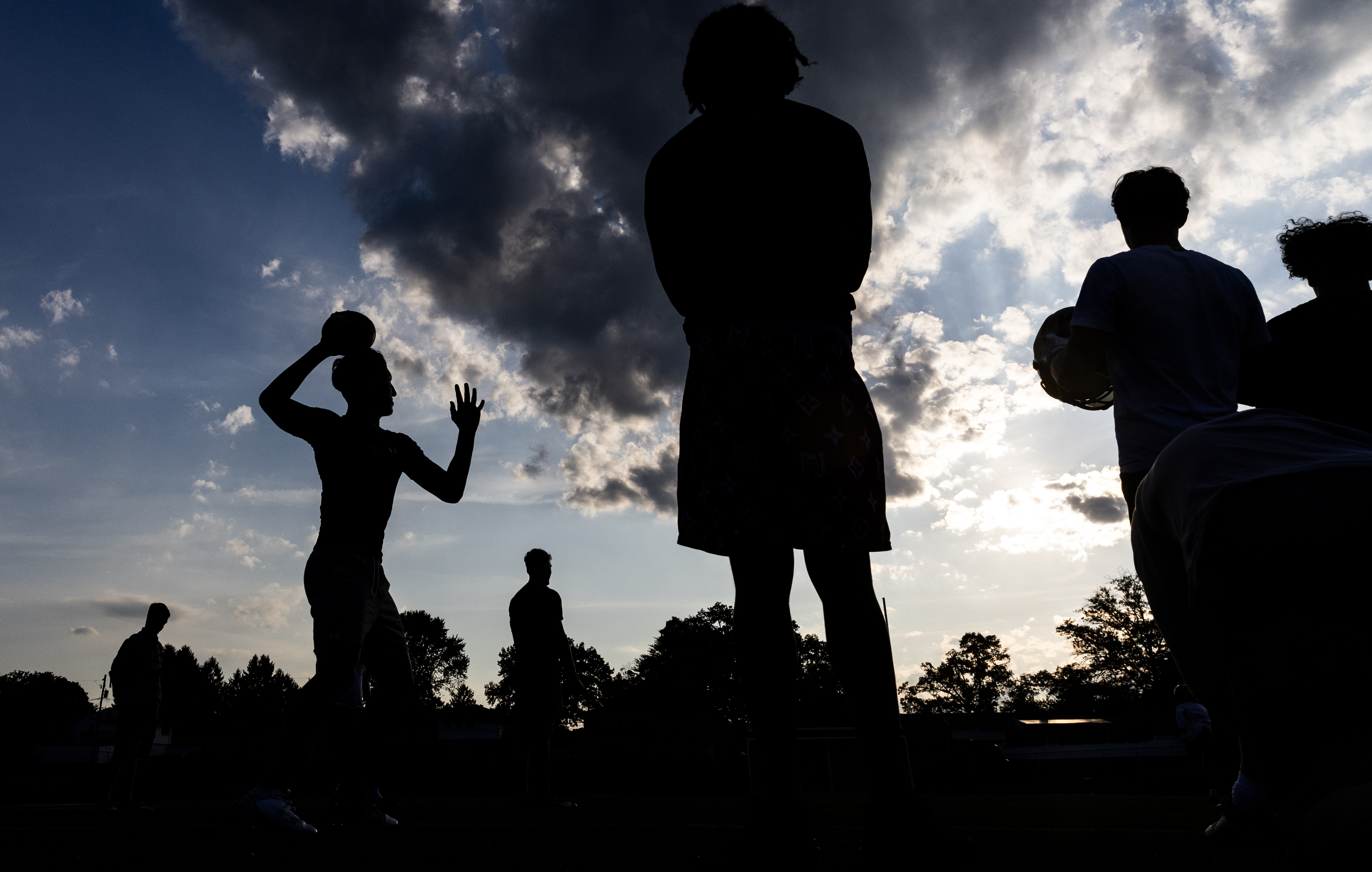 Bishop McDevitt quarterback Stone Saunders works out with teammates ...