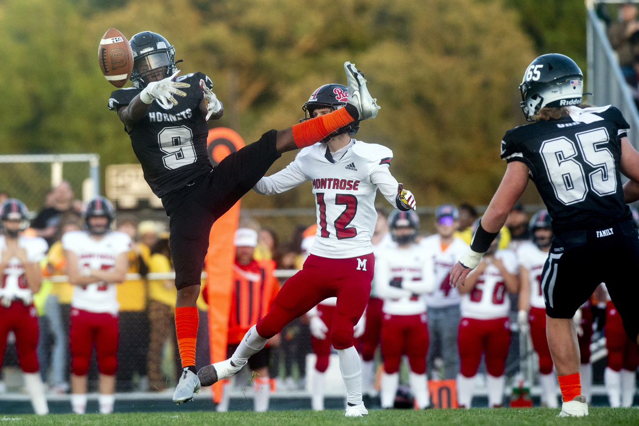 Montrose defeats New Lothrop football in Week 5 matchup - mlive.com