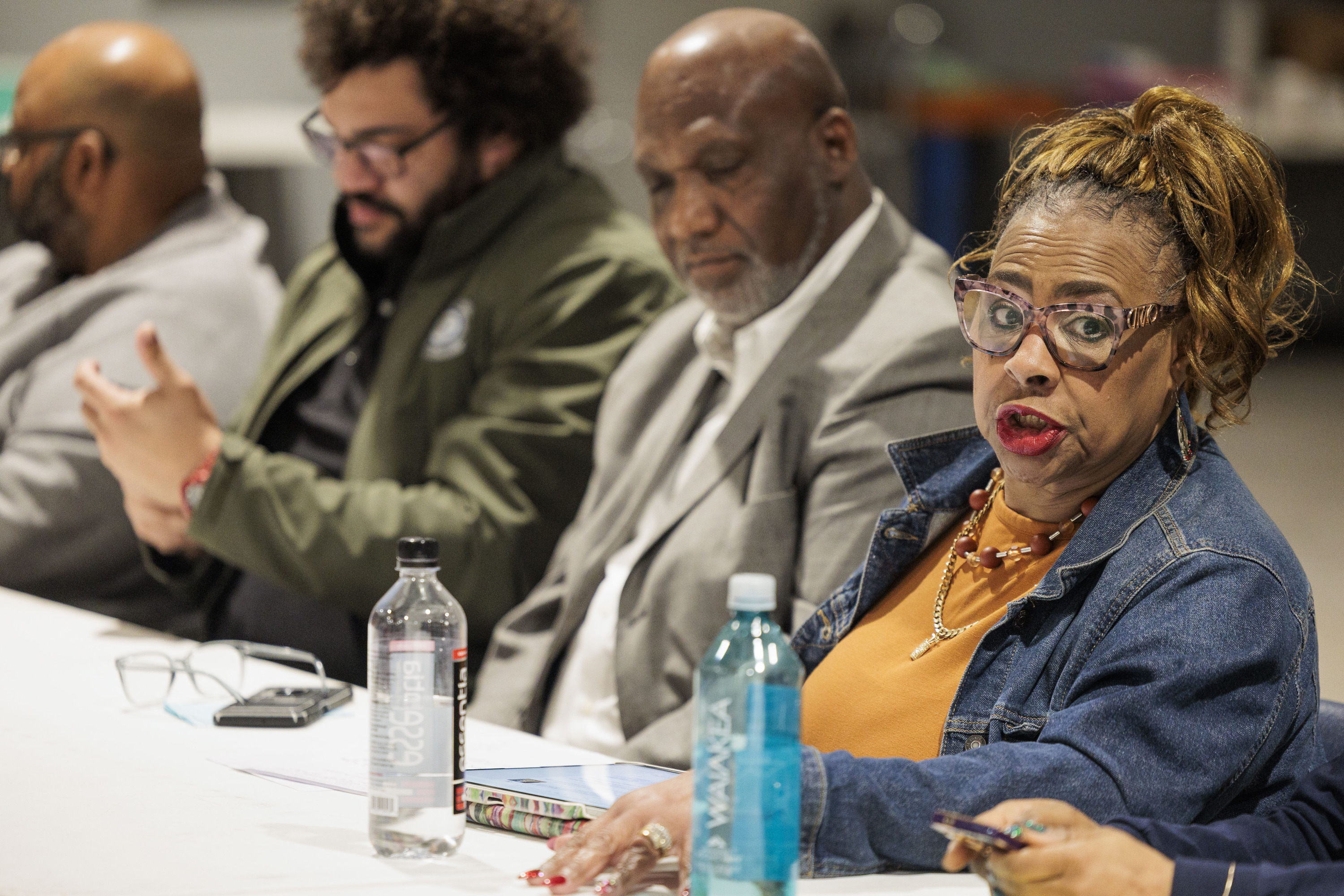 Dingell, Tlaib hold union roundtable on Trump cuts - mlive.com