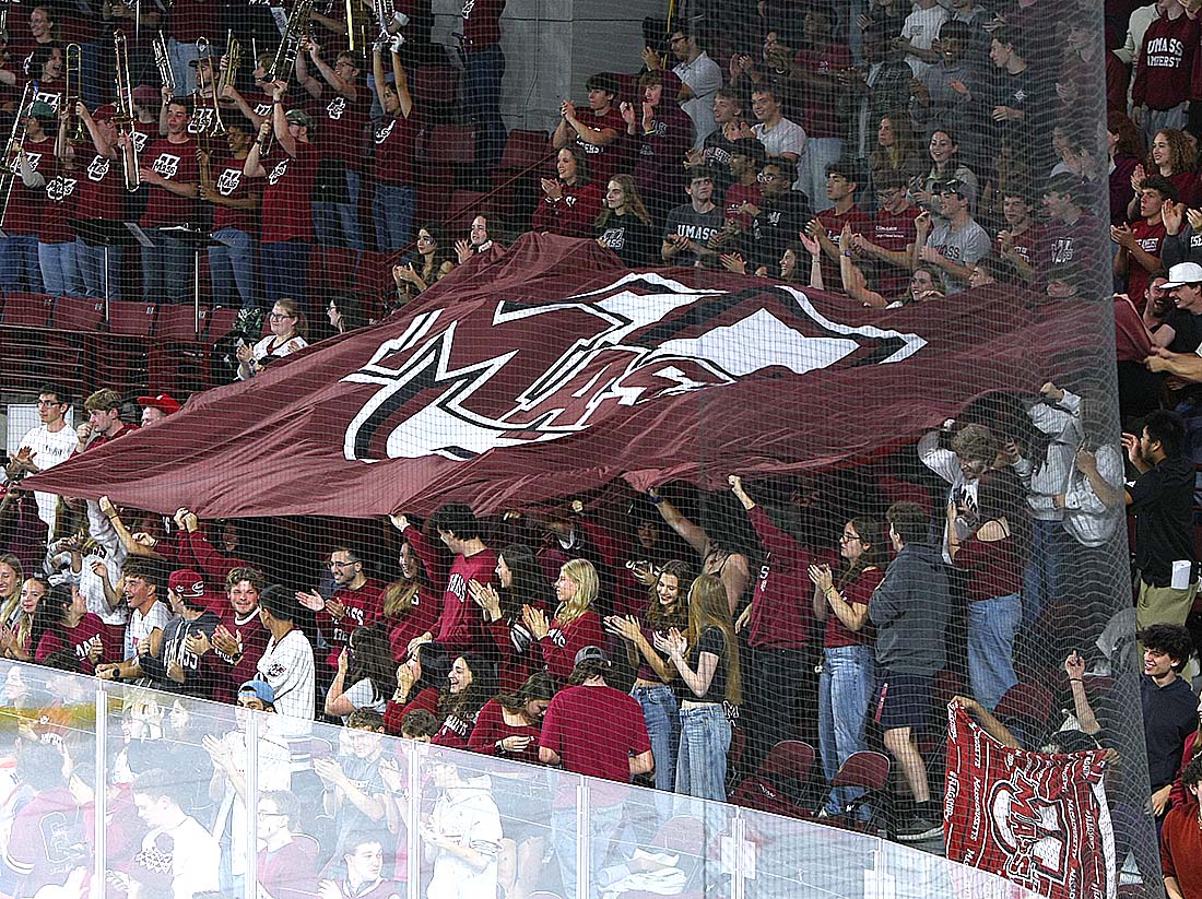 UMass Hockey vs Northern Michigan 10/4/25 - masslive.com