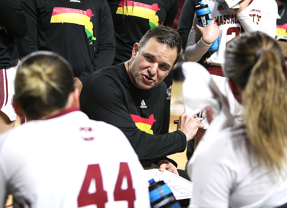 UMass Women's Basketball vs Loyola Chicago 2/19/25 - masslive.com