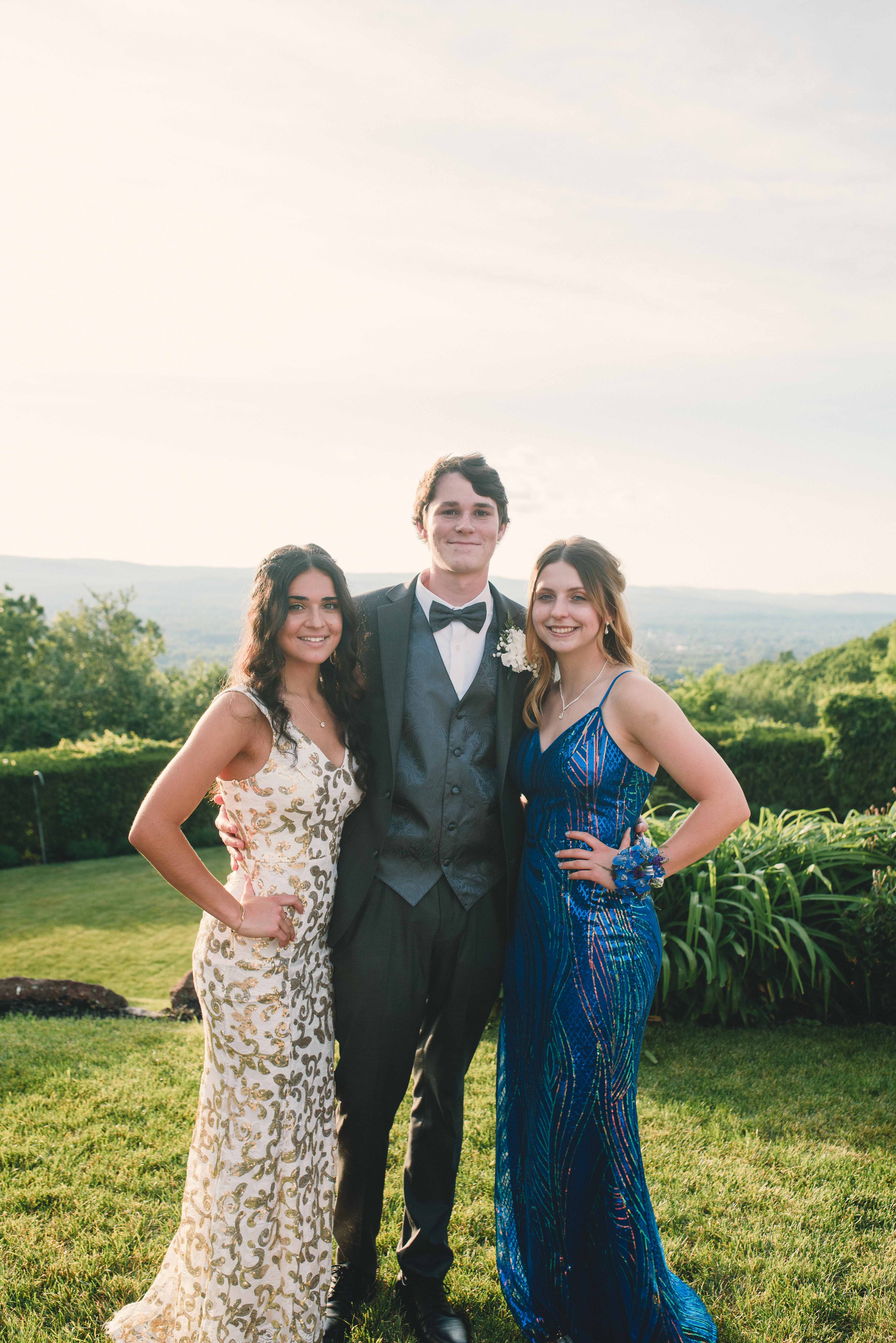 2021 Prom Photos: West Springfield High School Prom at the Log Cabin In ...