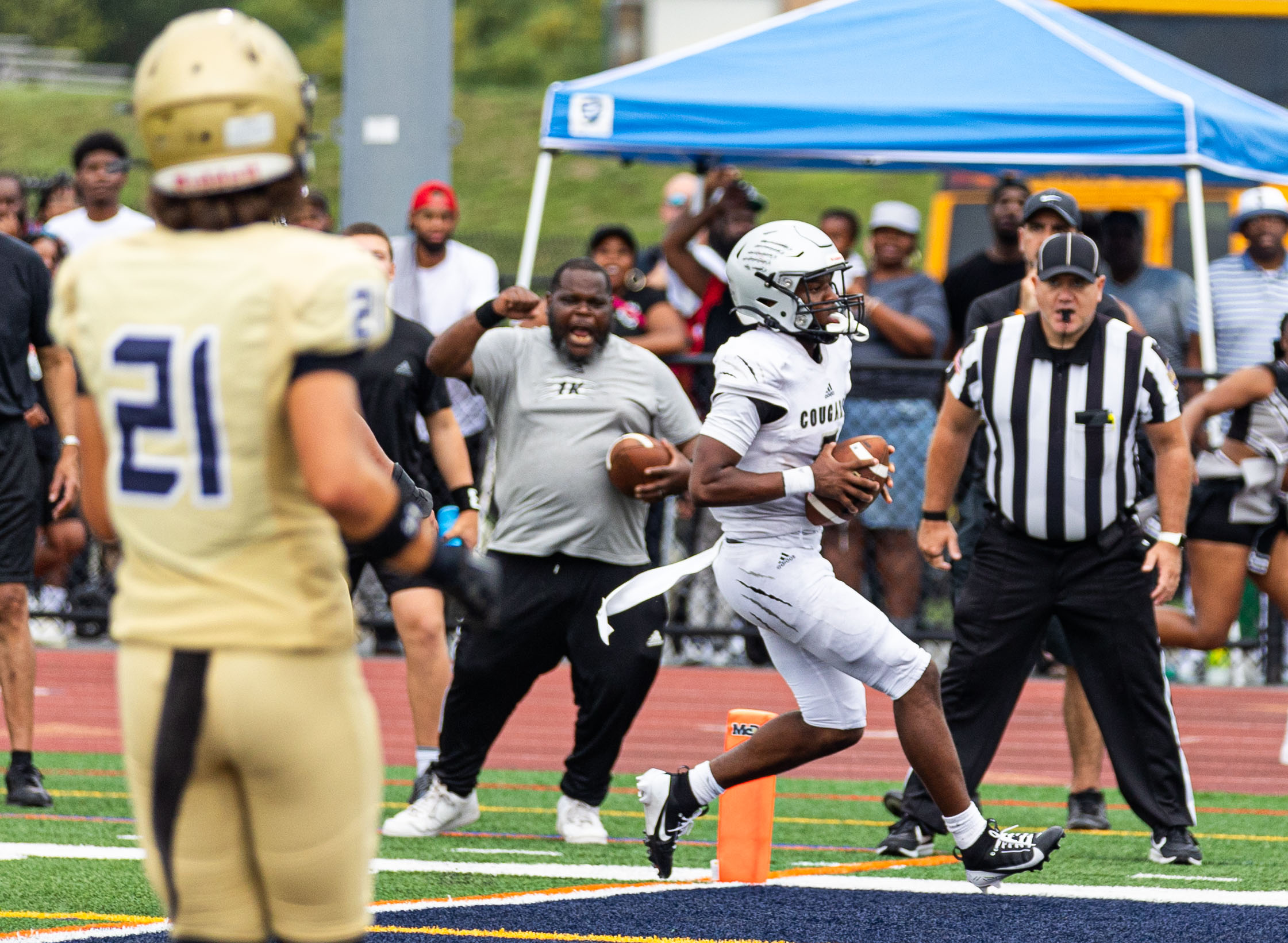 Harrisburg vs. Bishop McDevitt football, Aug. 31, 2024 - pennlive.com