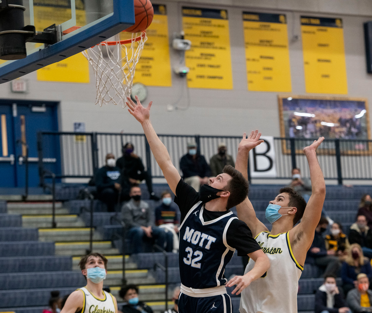 Varsity Boys Basketball Waterford Mott at Clarkston - mlive.com