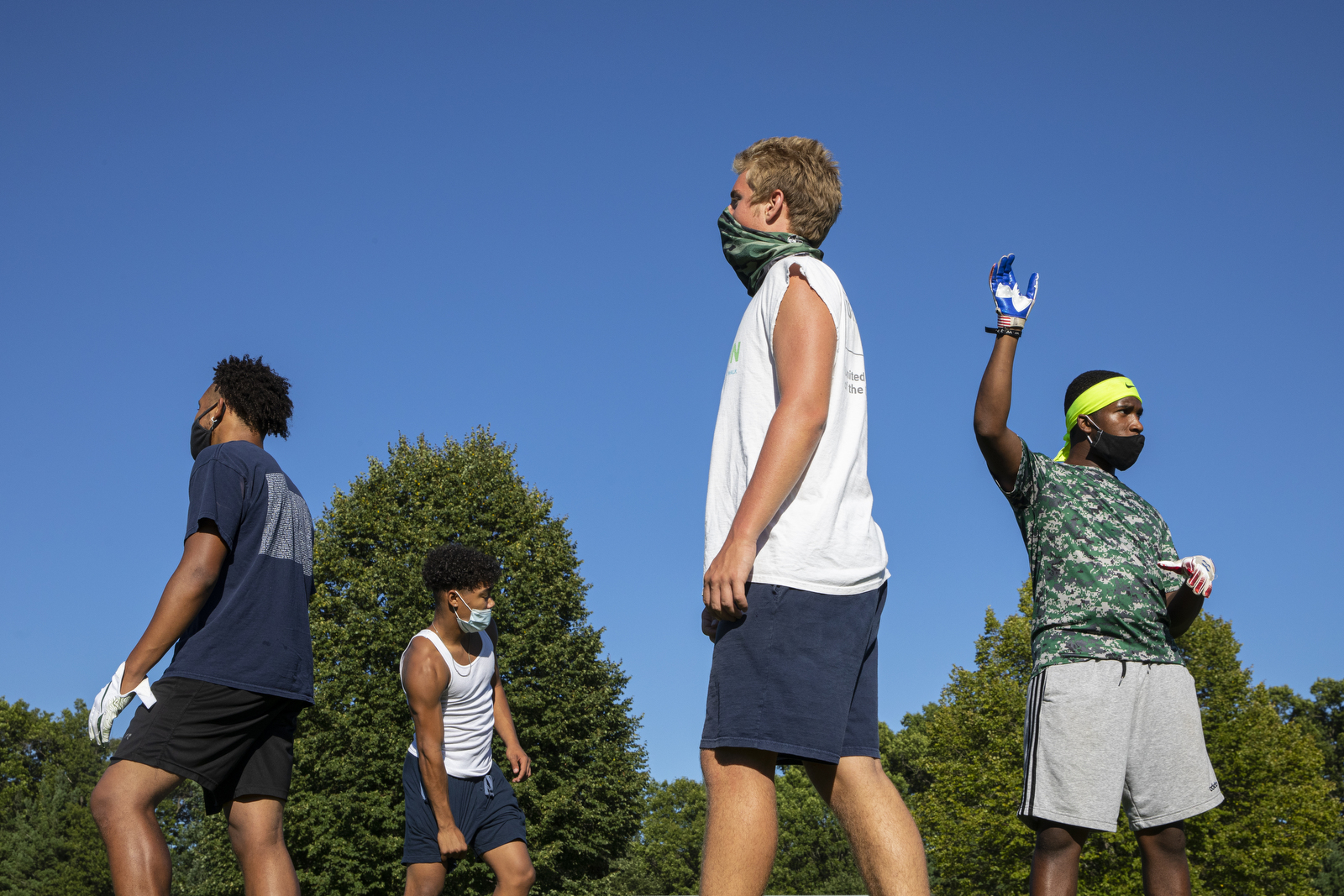 Reeths-Puffer football sports face masks during 2020 practice - mlive.com