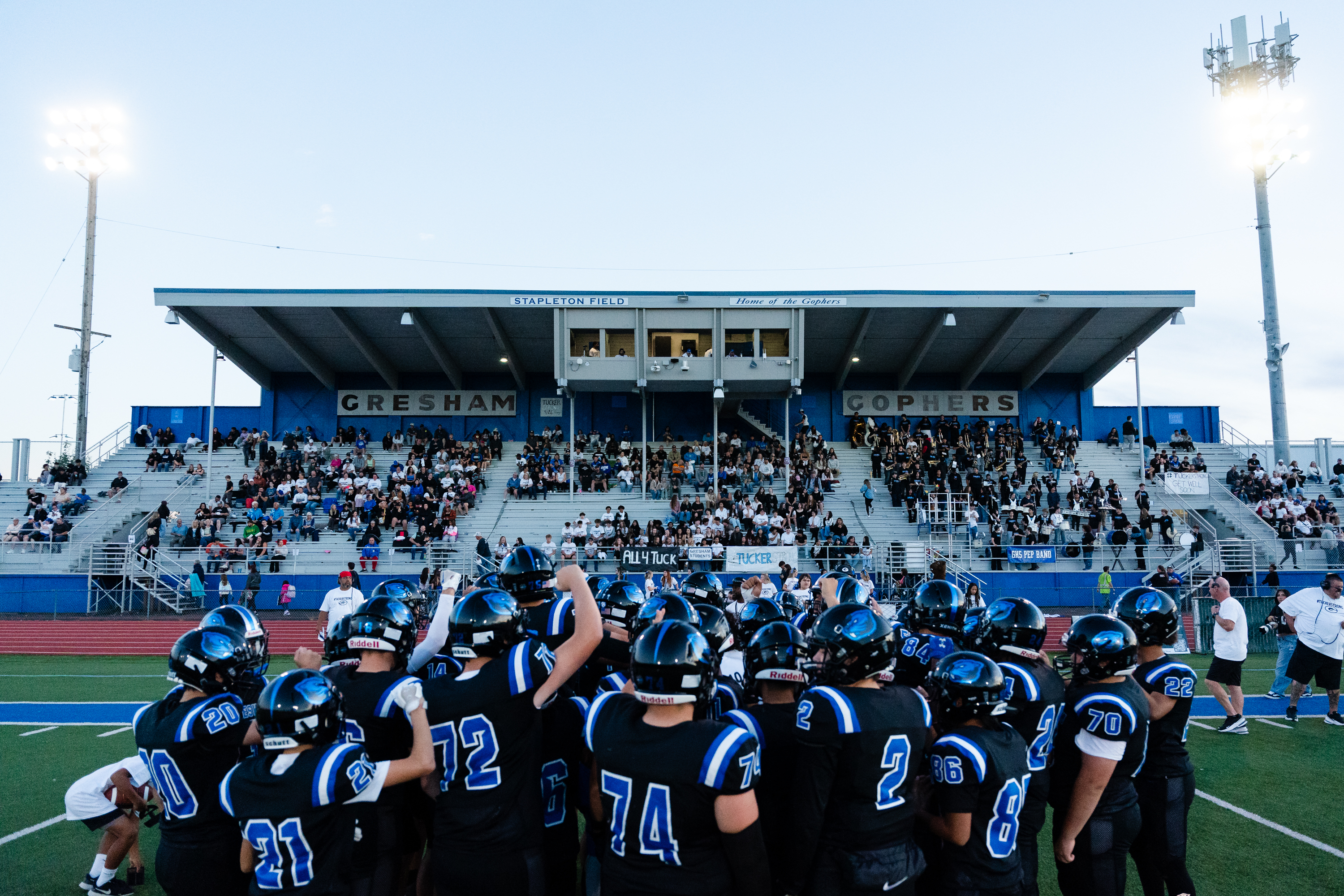 Oregon high school football: Gresham Gophers vs. Hood River Valley ...