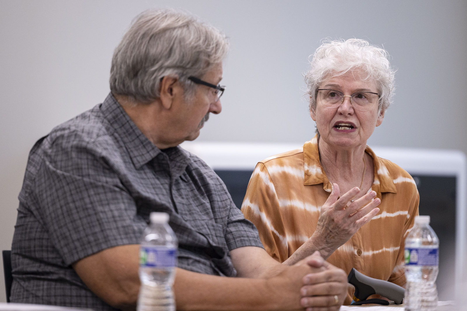 Gov. Whitmer holds roundtable discussion about public safety and gun ...