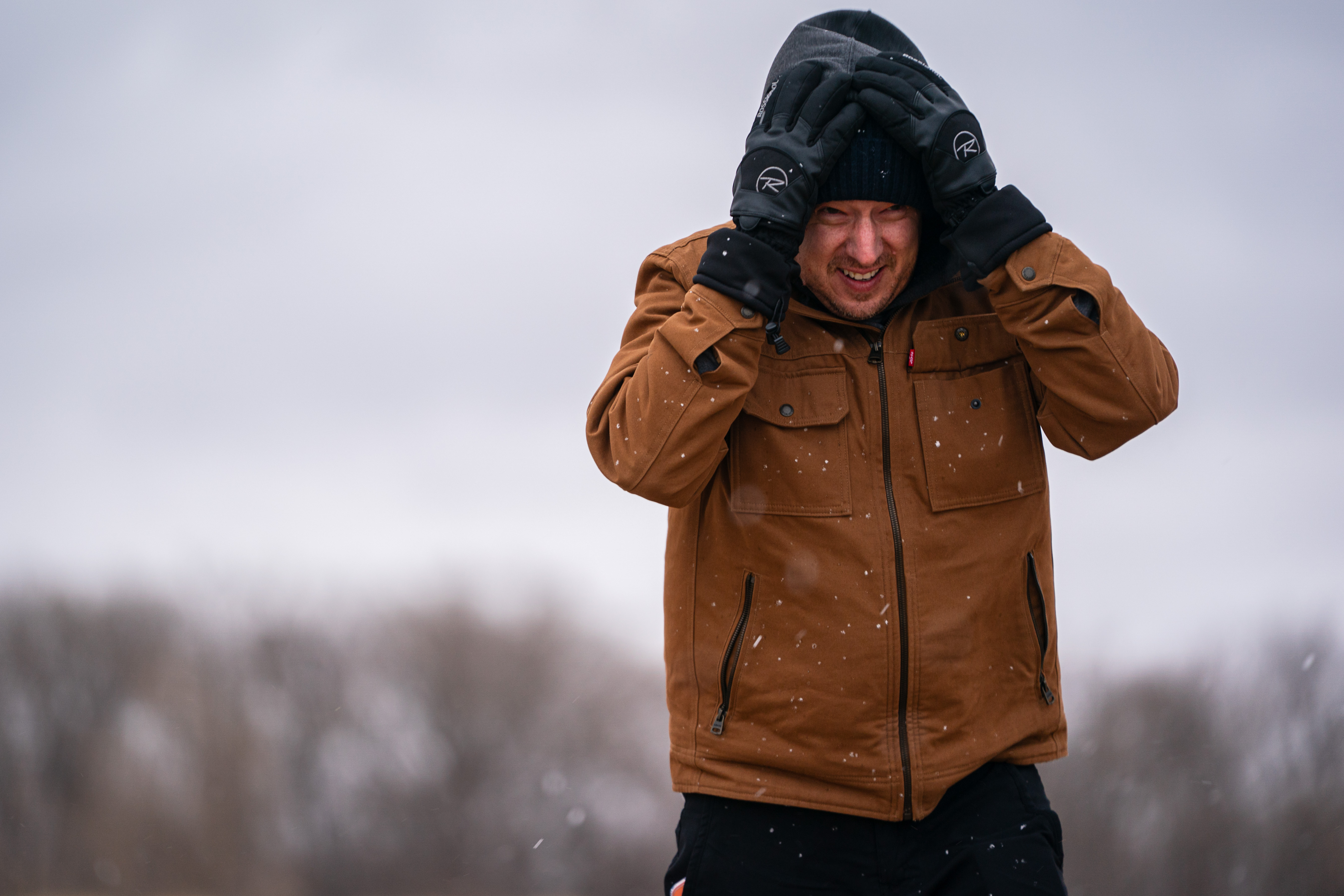 High winds, waves pull people to Holland's lakeshore despite weather ...