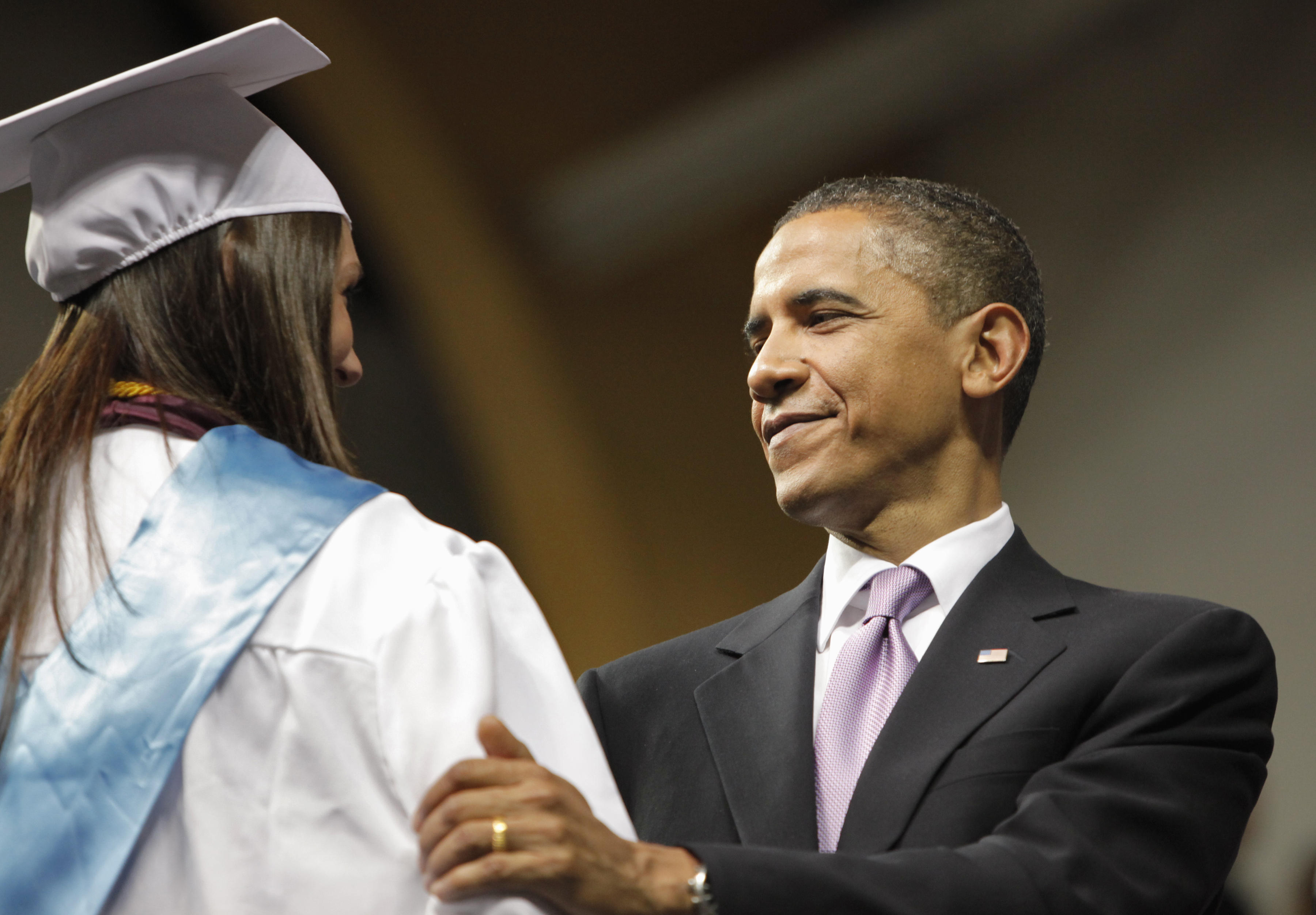 President Obama delivers commencement speech at Kalamazoo Central's ...