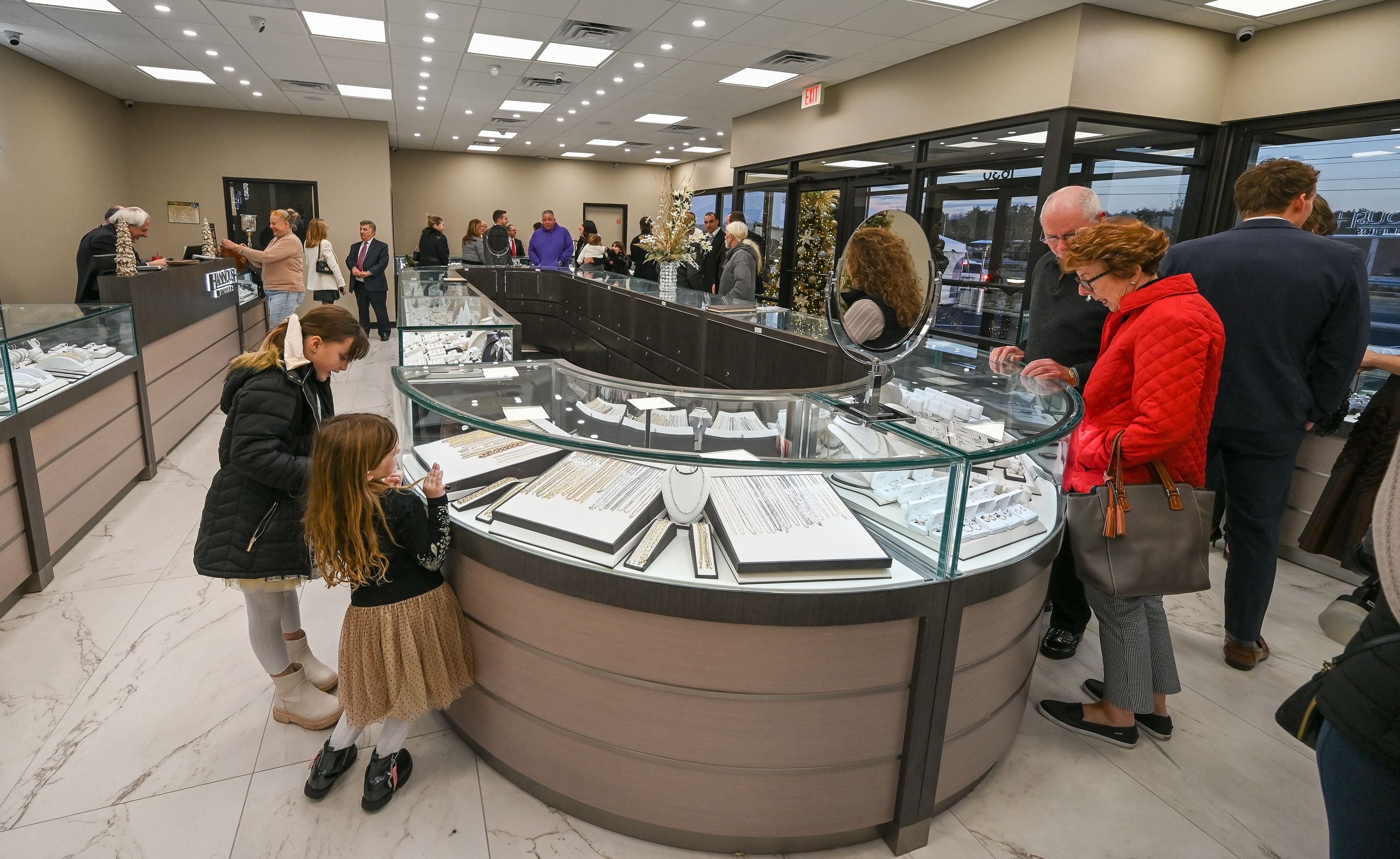 Hannoush Jewelers celebrates Grand Opening of new store on Boston Road ...