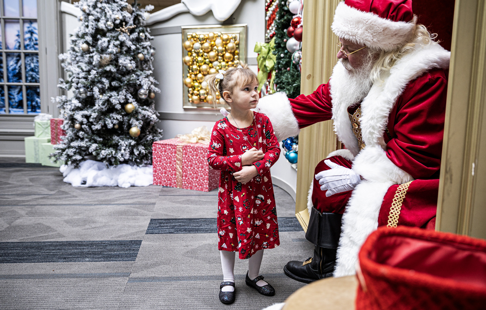 Santa Claus at Capital City Mall - pennlive.com