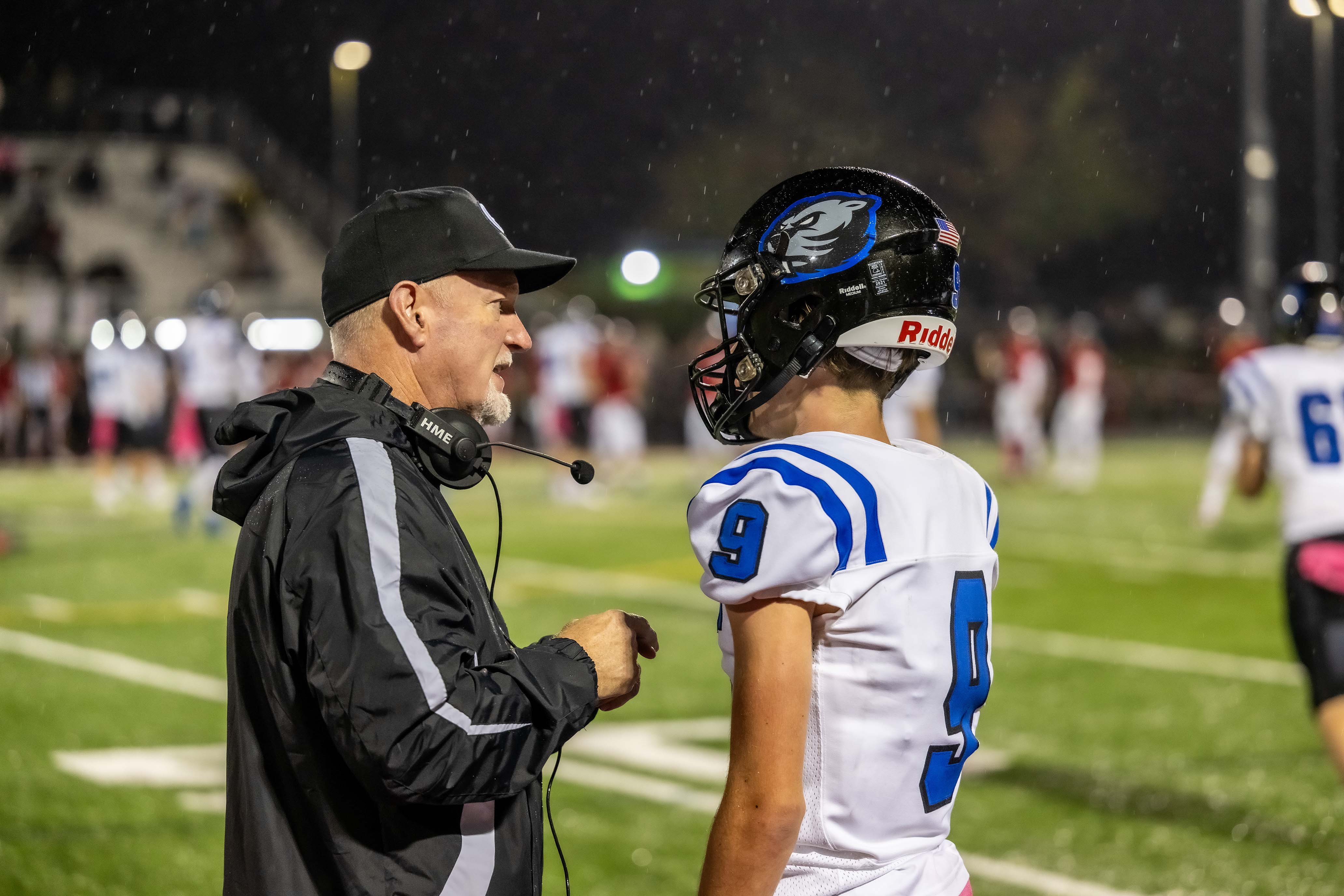Oregon high school football: Clackamas Cavaliers vs Gresham Gophers ...