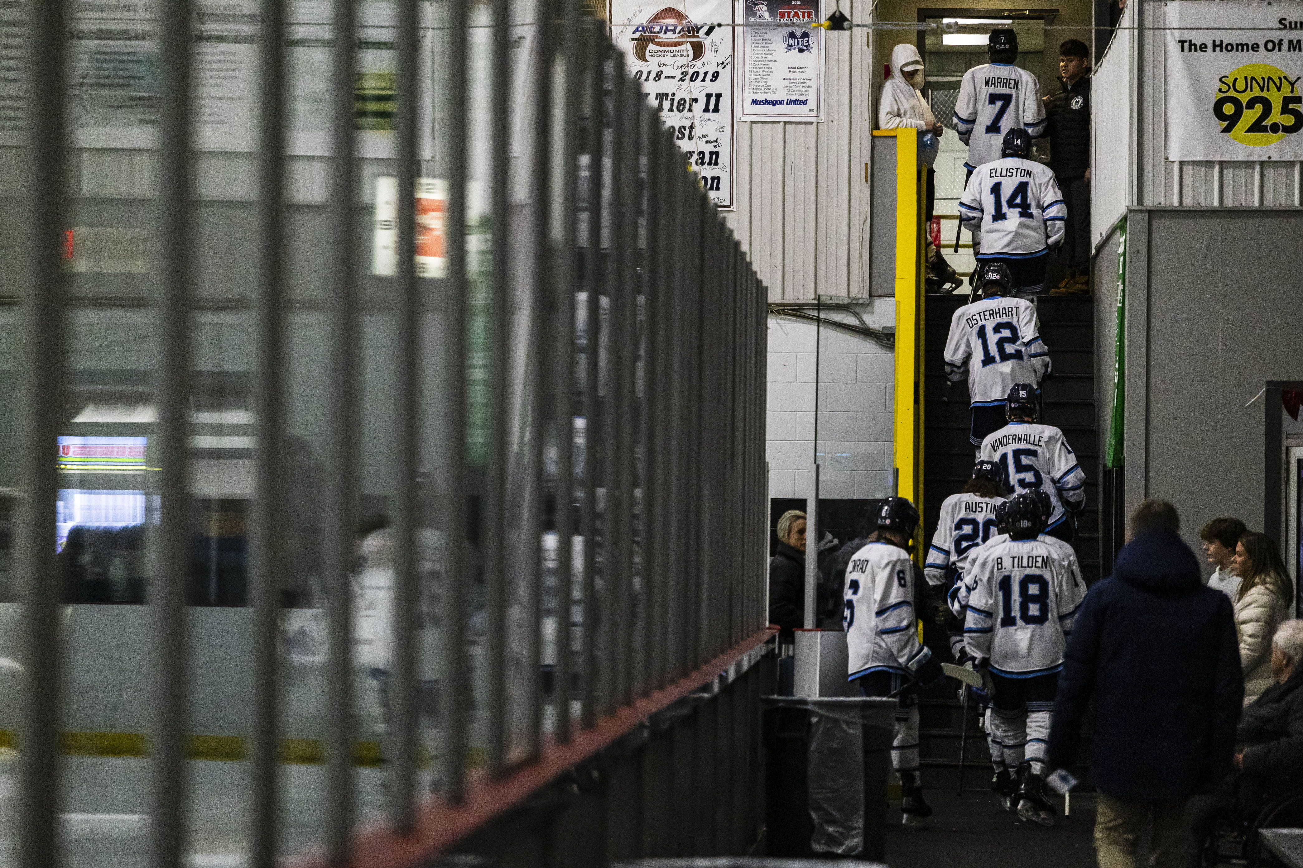 Mona Shores and Kenowa Hills go head-to-head in boys varsity hockey ...