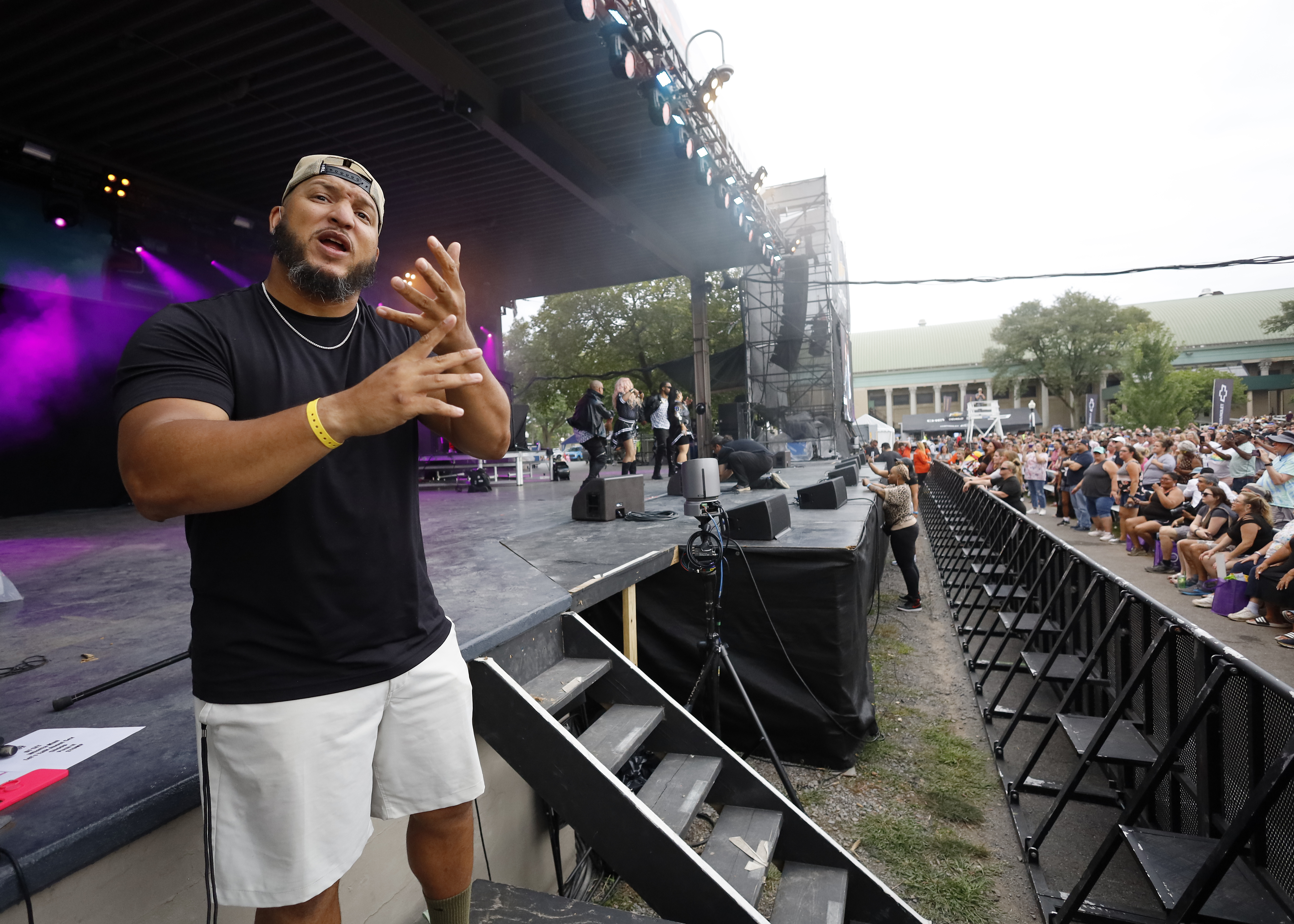 Interpreting music for the deaf and hard of hearing at the 2023 NYS ...