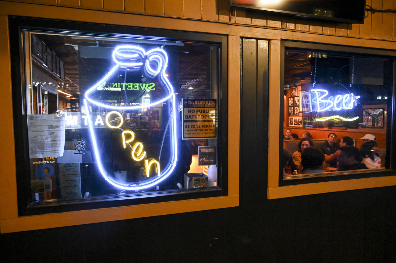 Joshua Bosman hosts trivia at the Brown Jug - mlive.com