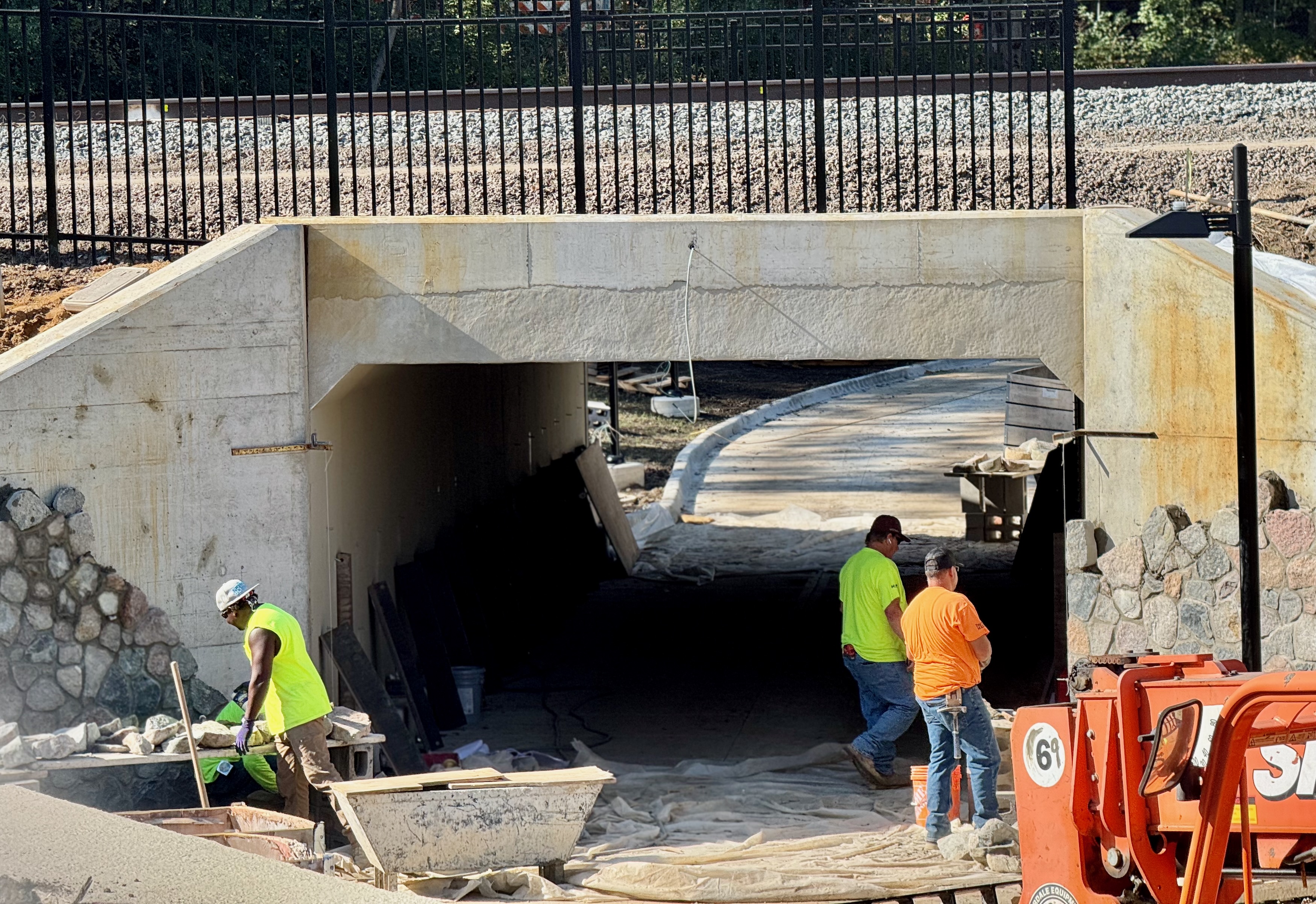 Ann Arbor tunnel pathway and nearby Broadway Park West - mlive.com