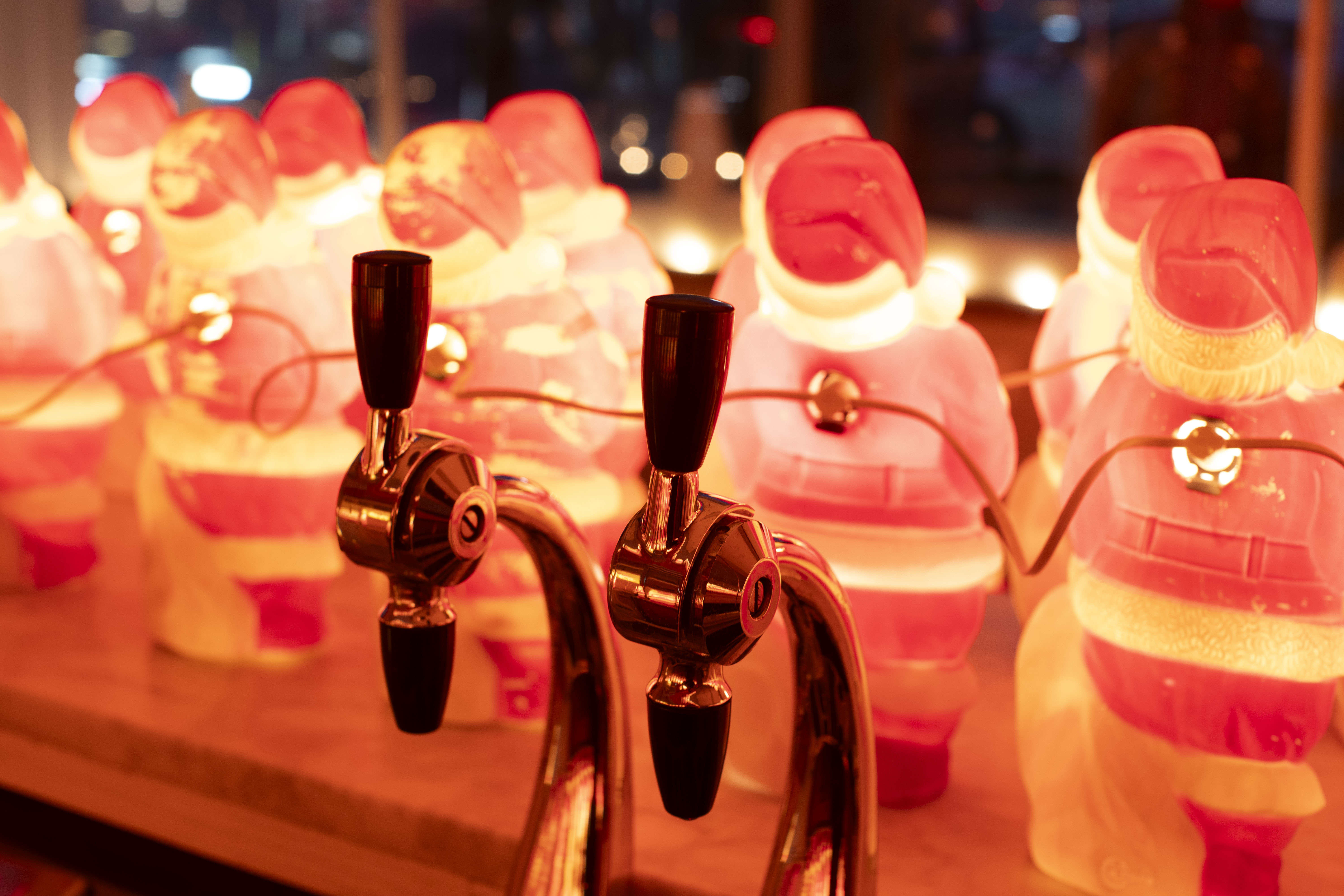 2024 Santa Clones illuminate Portland - oregonlive.com