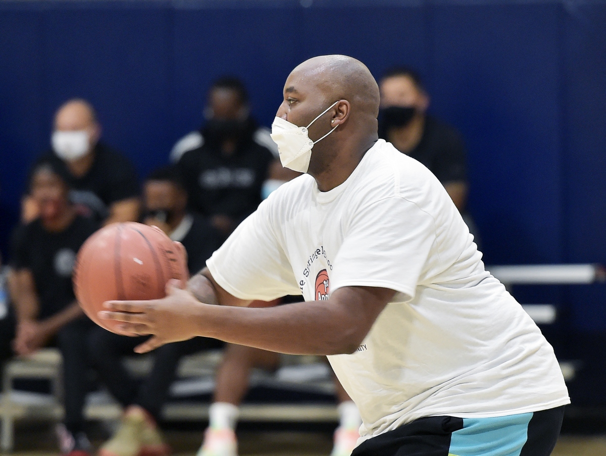 Springfield basketball shoot out contest brings unity to the community ...