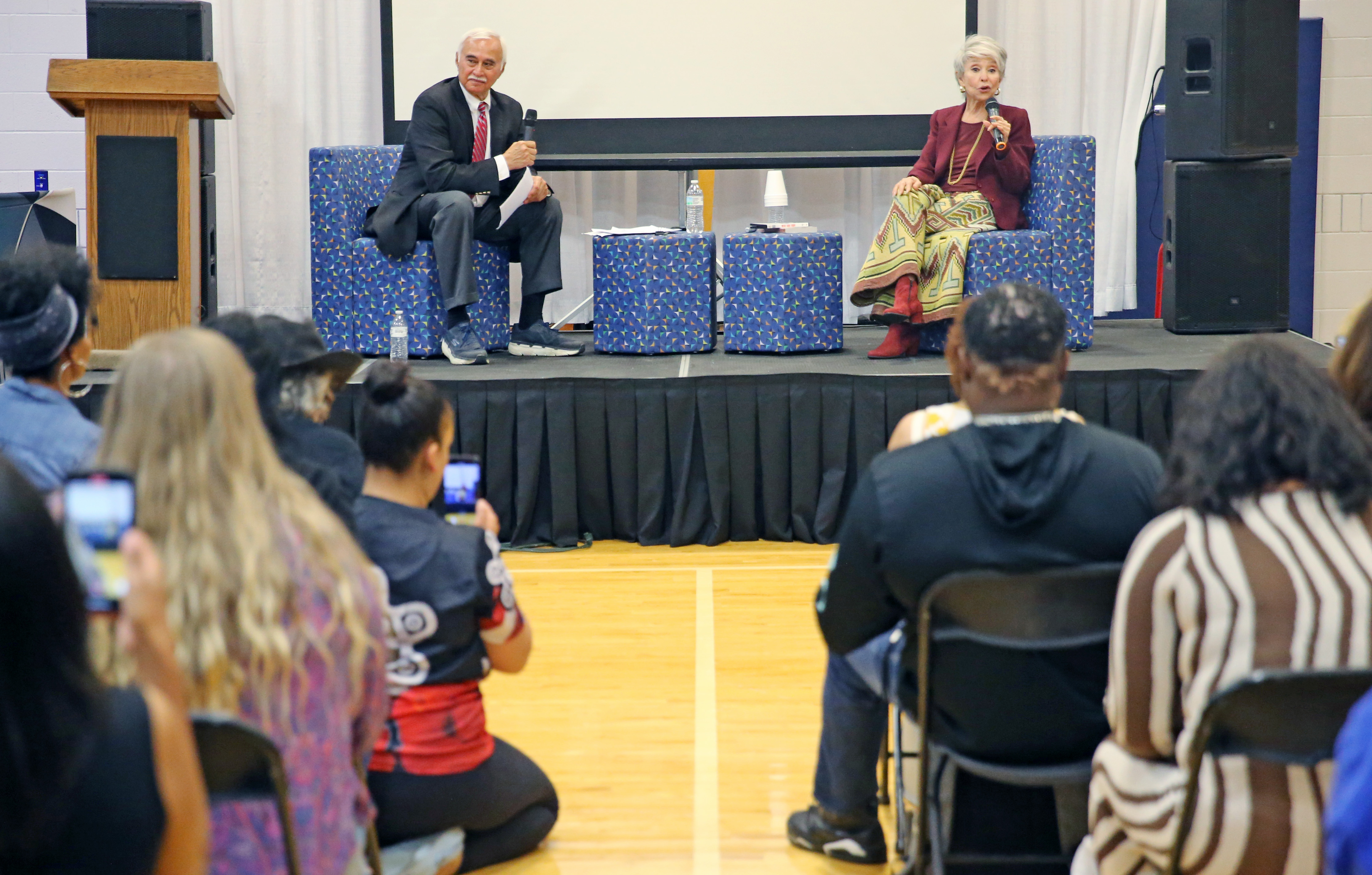 40th anniversary of the Hispanic Roundtable's Convención Hispana ...