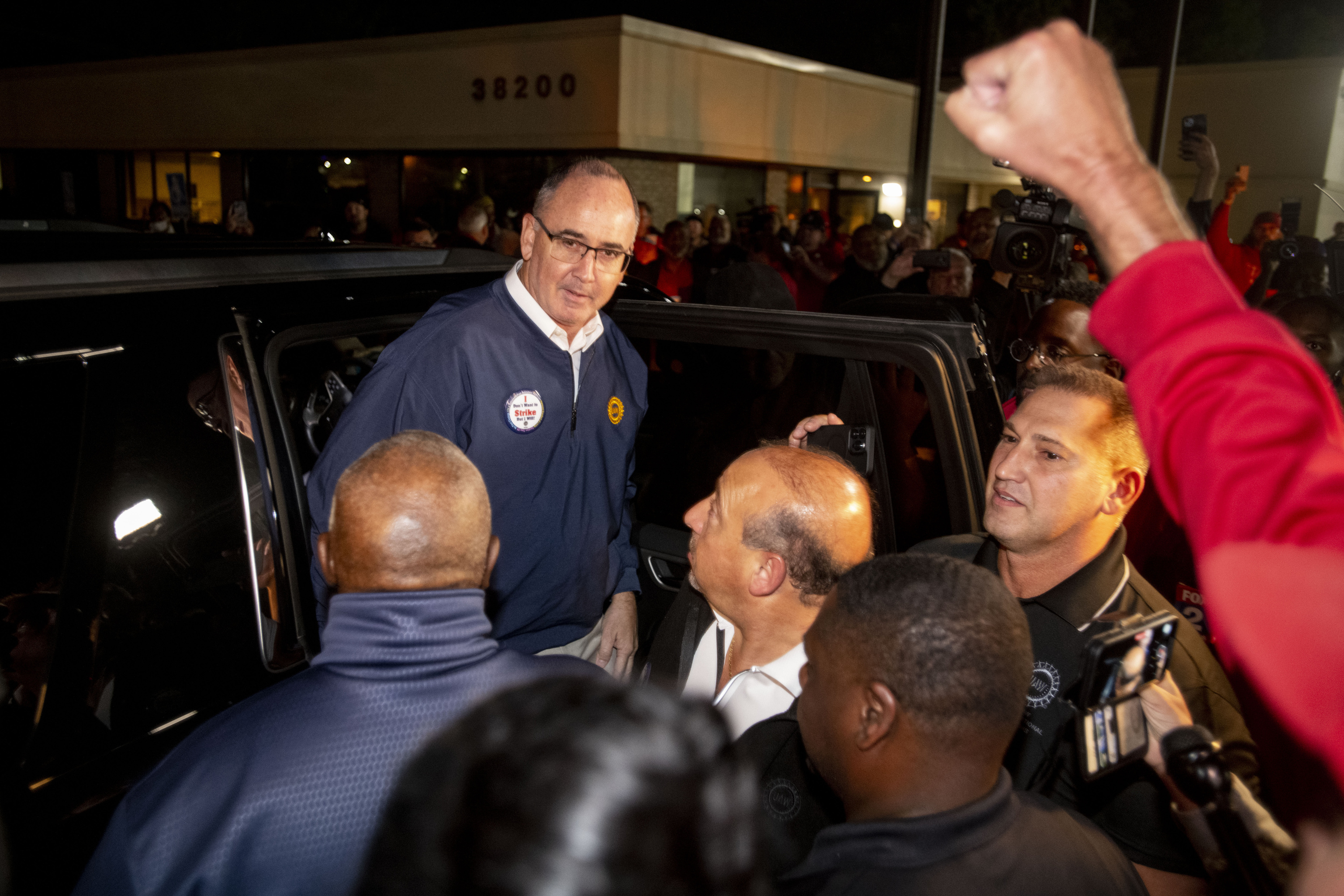 UAW Latest News: UAW Strike Updates, Big Three Auto News